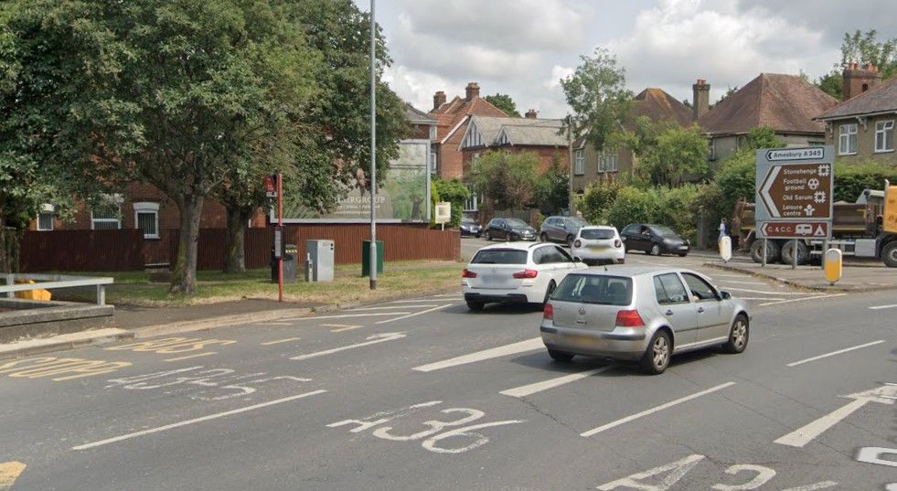 Gas main work to cause major disruption to Salisbury's Castle roundabout