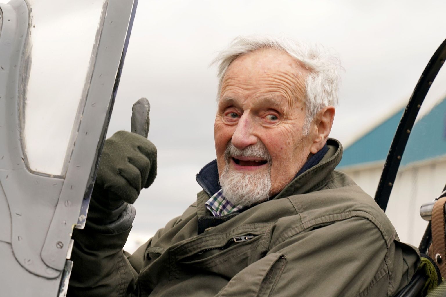 East Sussex former RAF pilot, 102, flies Spitfire for charity