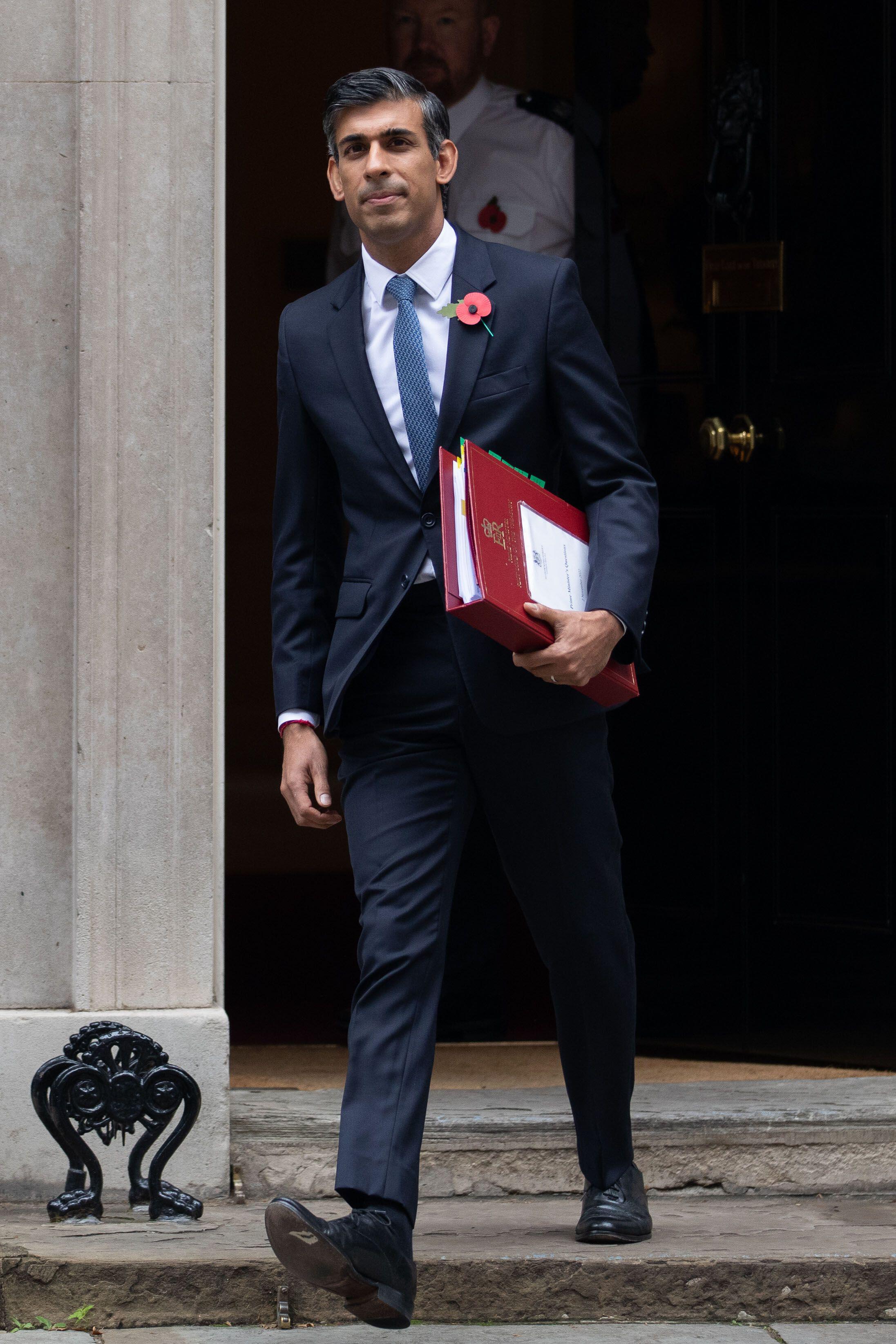 Backlash at Rishi Sunak over transgender comment at PMQs | News ...