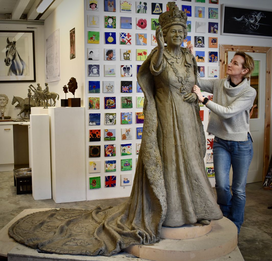 Andover Queen statue nears completion