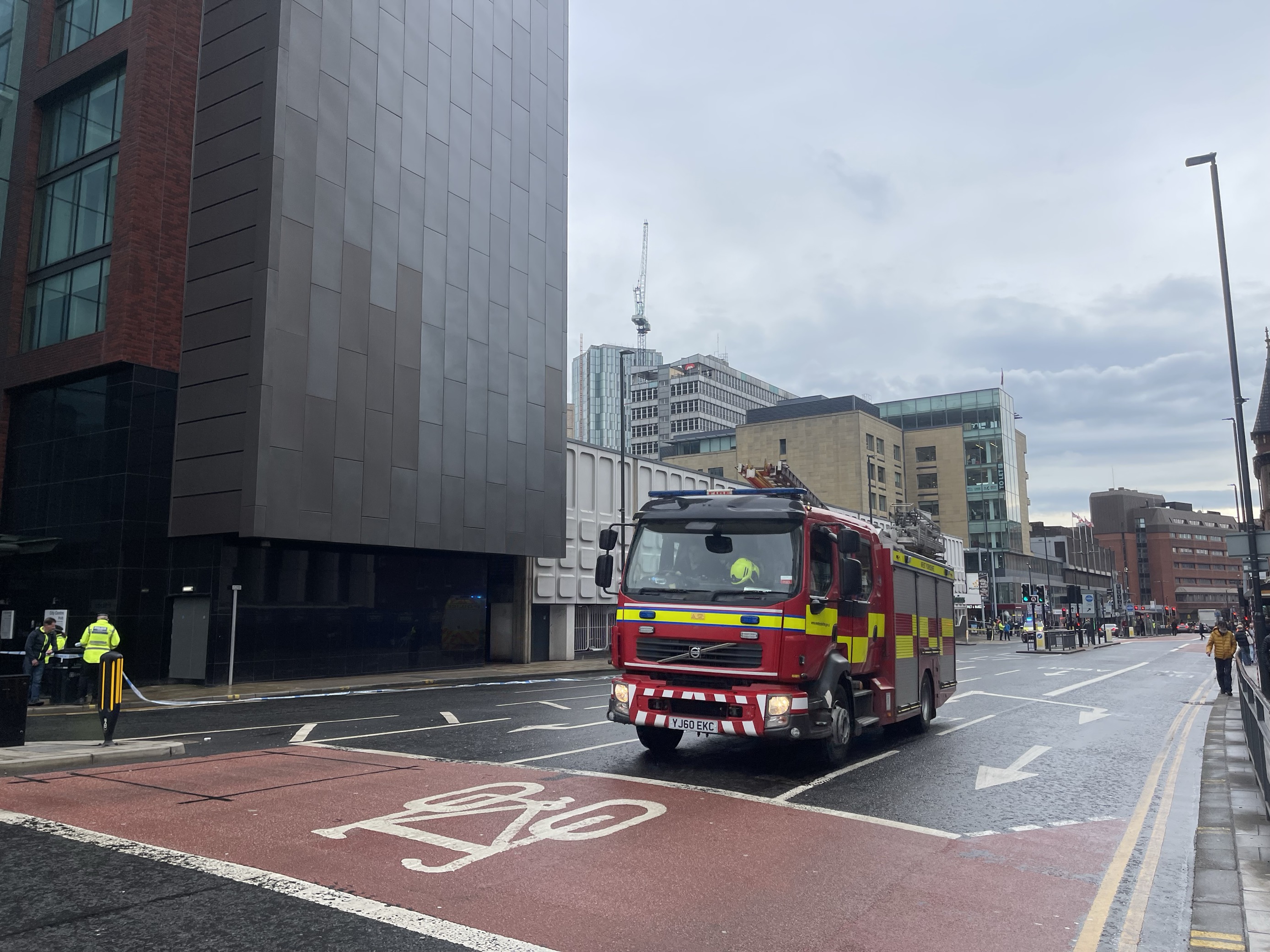 Leeds shopping centre evacuated after breaks out in supermarket
