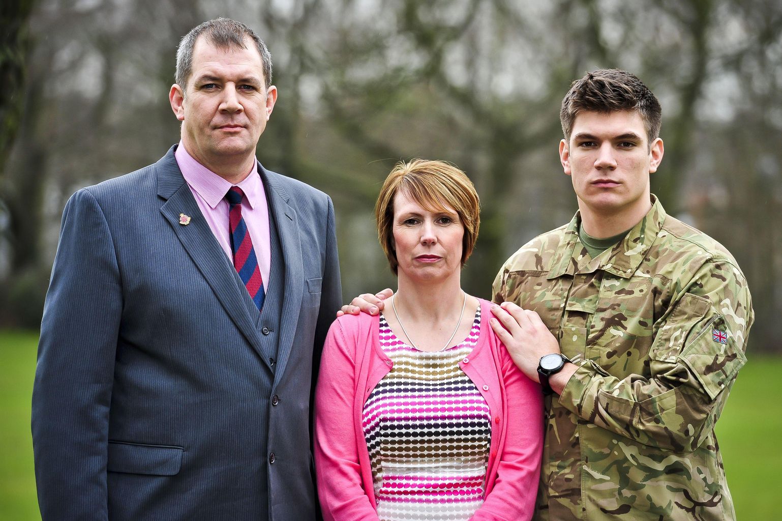 The Queen pays tribute to a Corby Grenadier Guardsman posthumously ...
