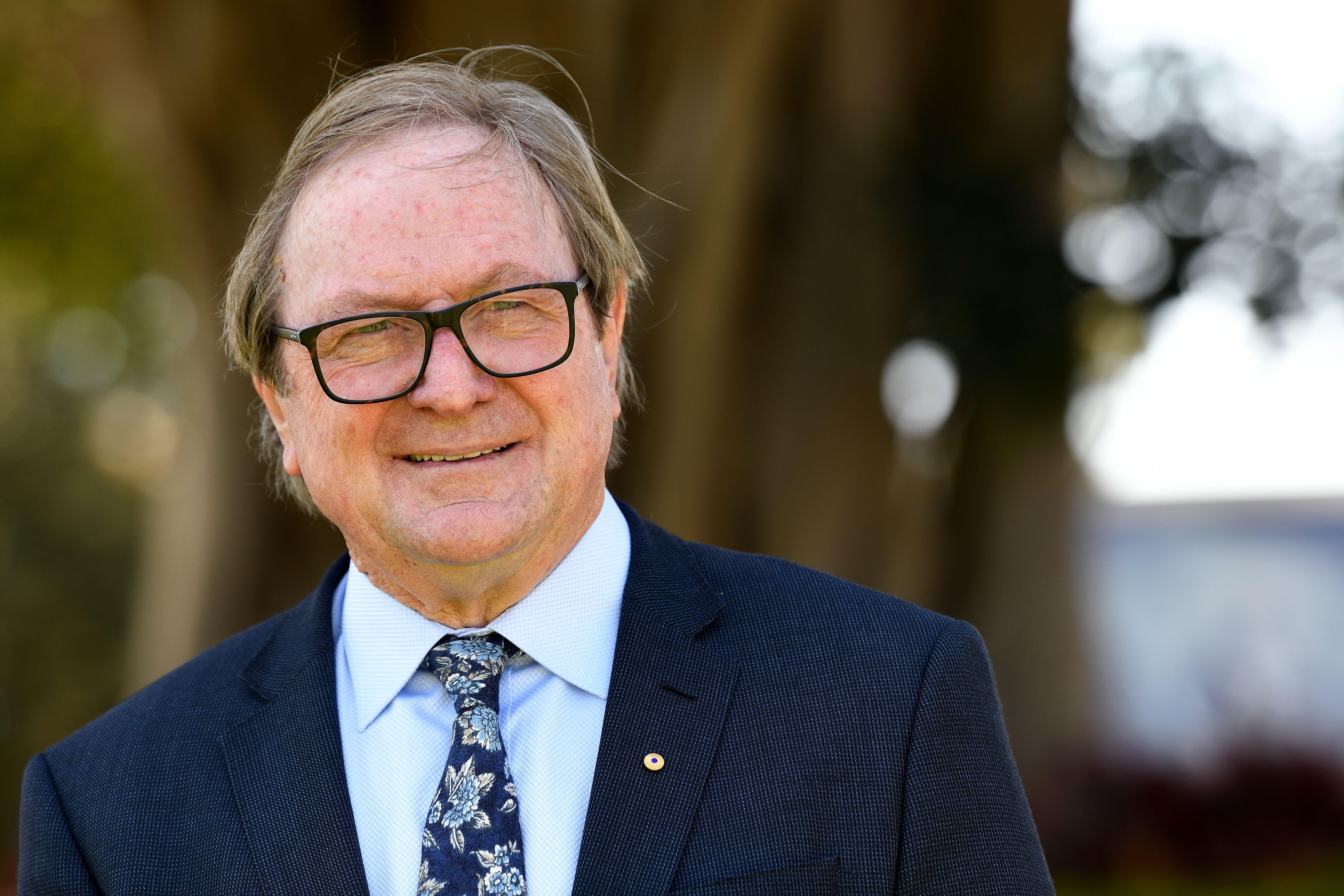 Everton legend Kevin Sheedy helps front new North West bowel cancer ...