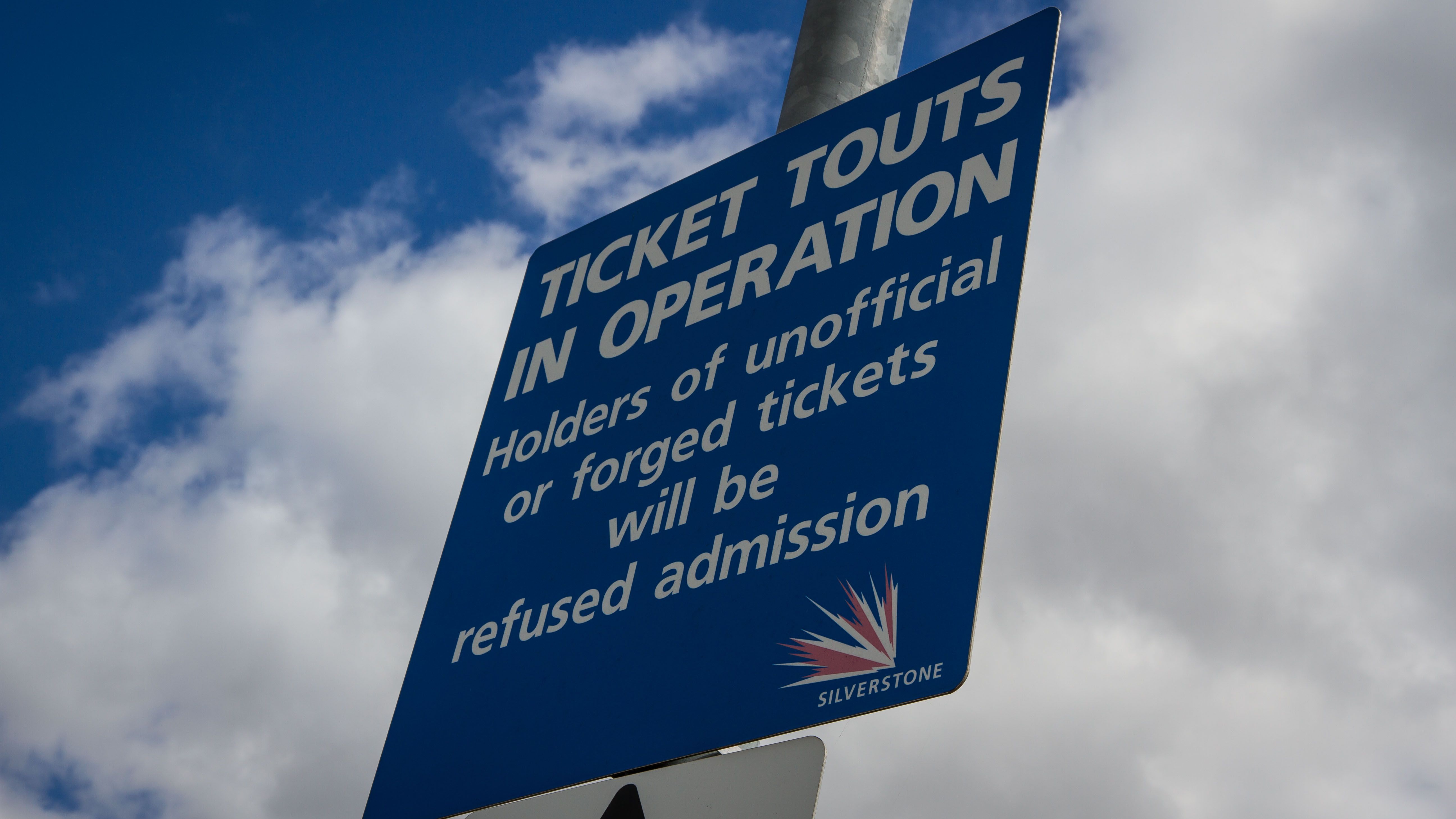 Jury sent out in Norfolk ticket touting trial | News - Greatest Hits ...