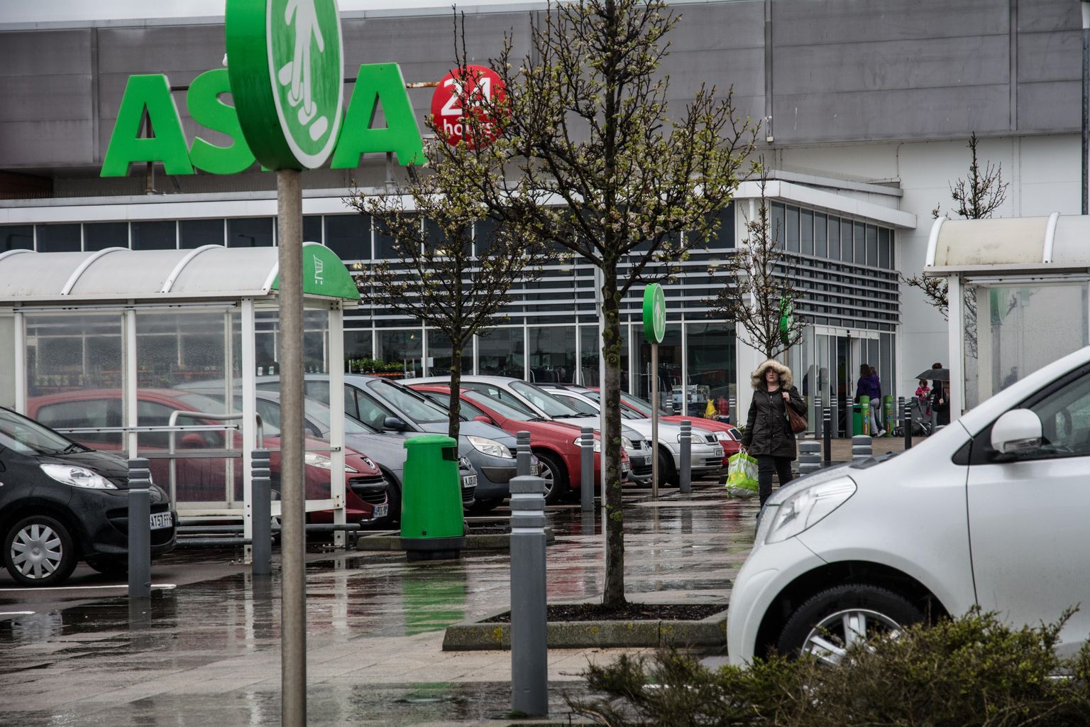 Asda workers in Lowestoft voting on whether to take strike action ...
