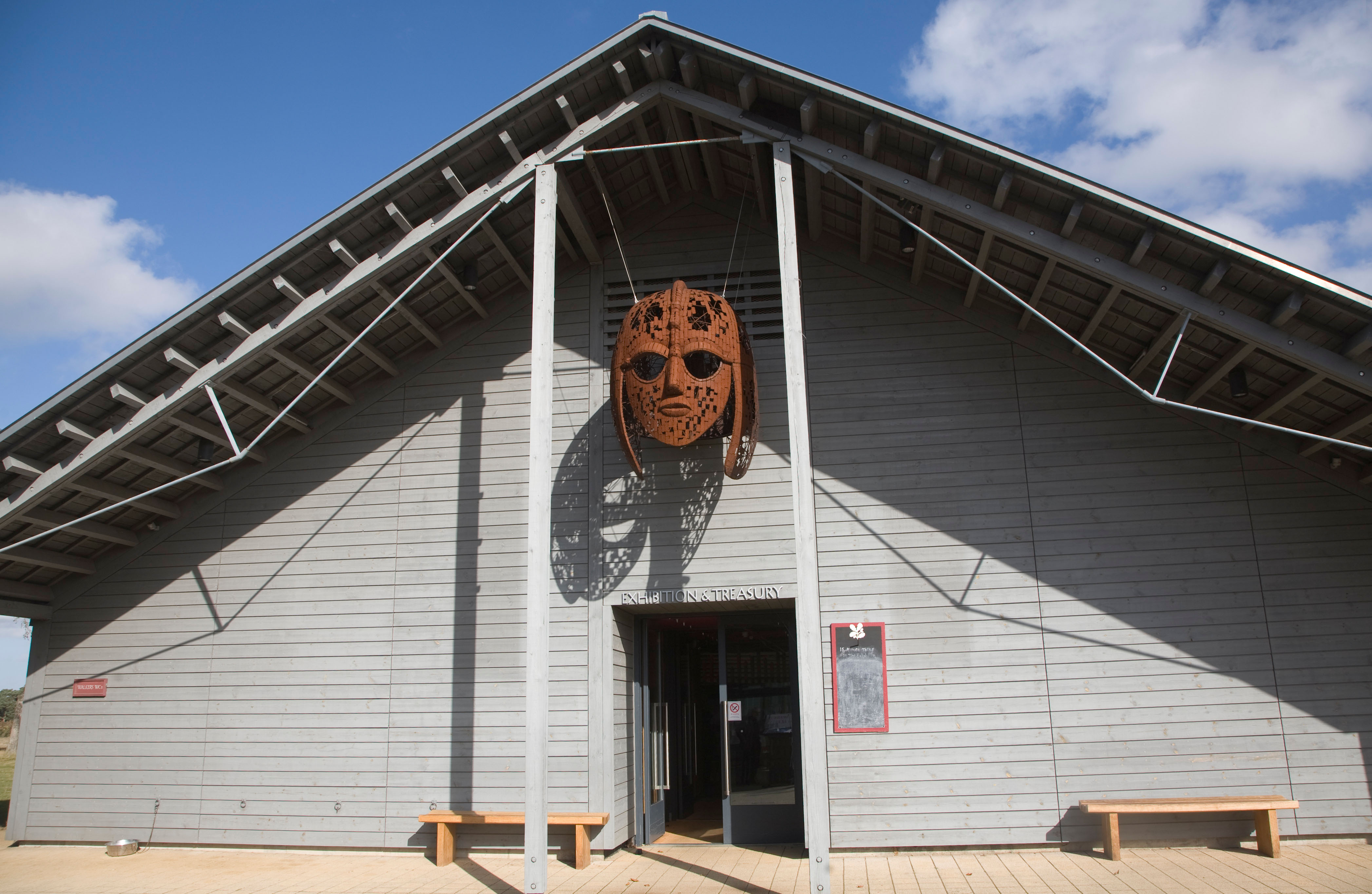Archaeologists to explore 'geophysical mysteries' in new dig at Sutton ...