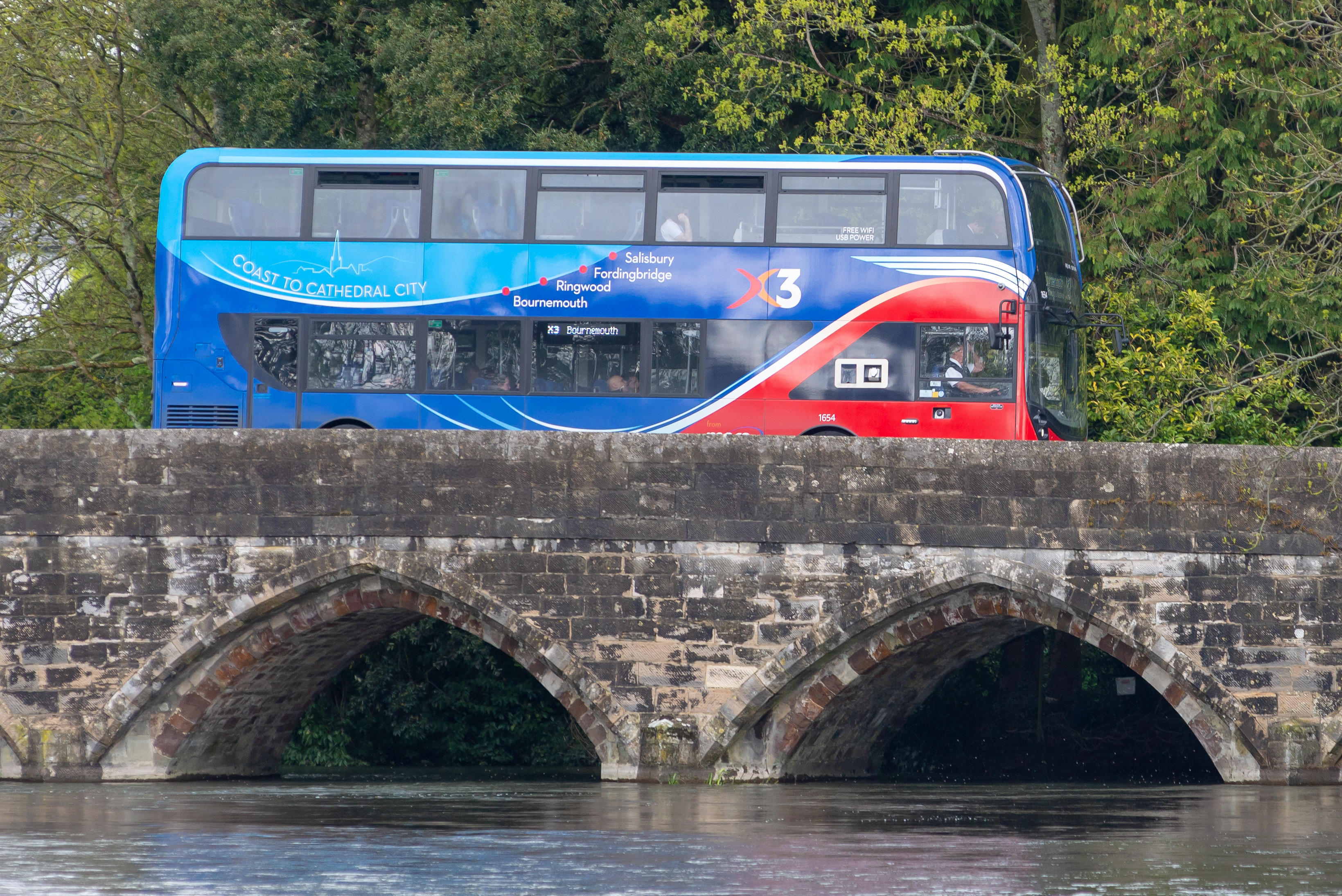 £200K to be spent on teaching Hampshire passengers how to use buses