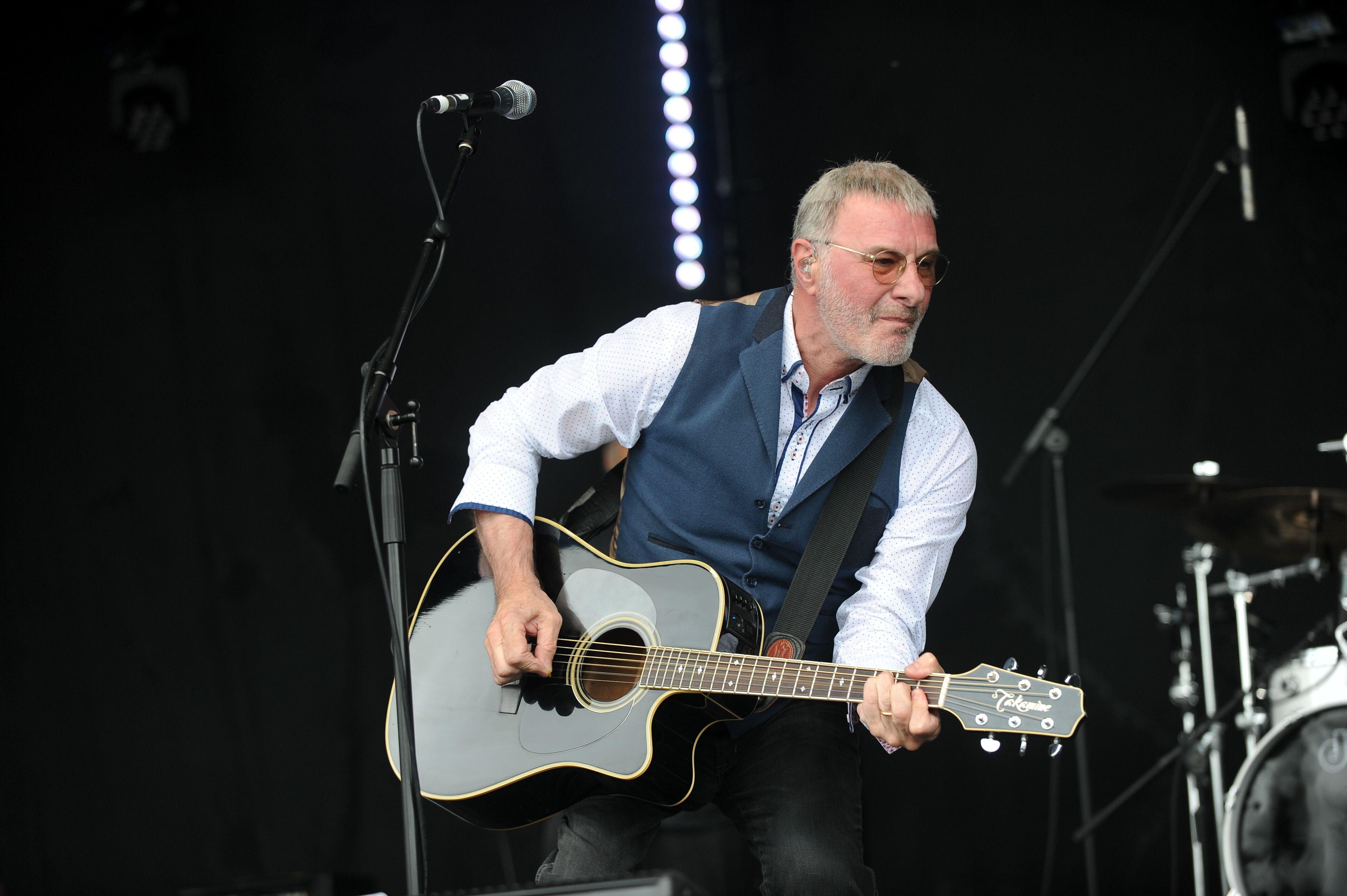 Cockney Rebel frontman Steve Harley dies at the age of 73