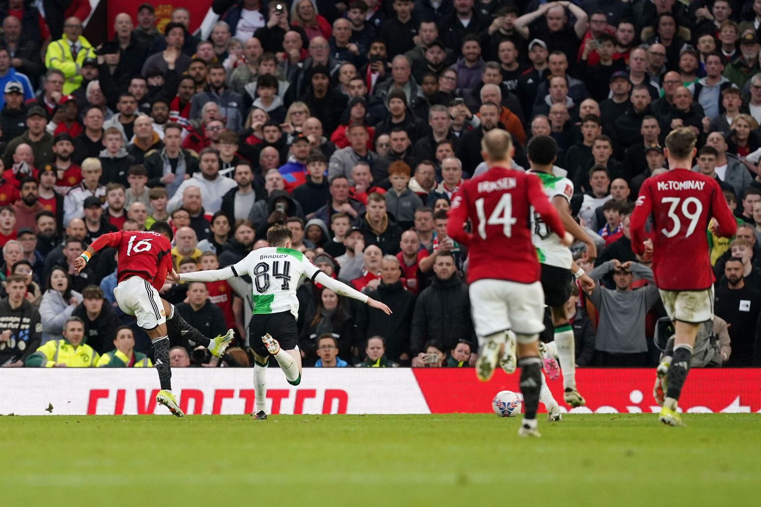 Manchester United beat Liverpool in FA Cup classic at Old Trafford