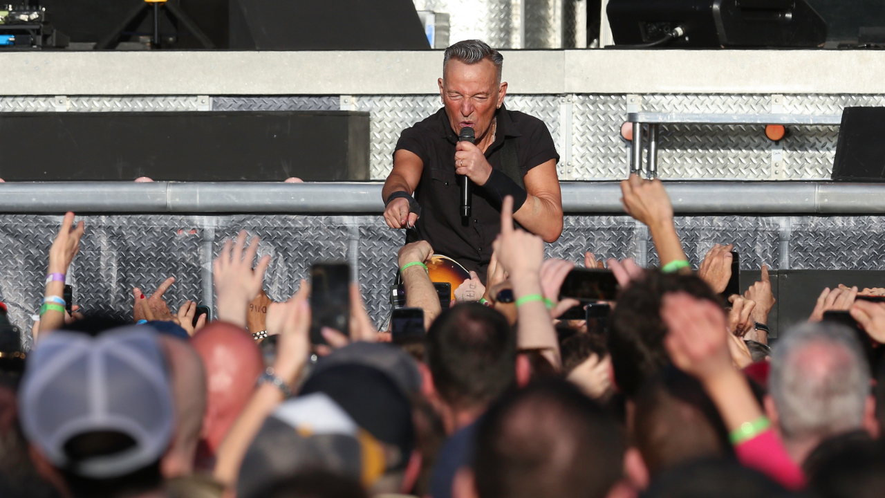 Statement issued for Bruce Springsteen in Belfast tickets | News - Cool FM