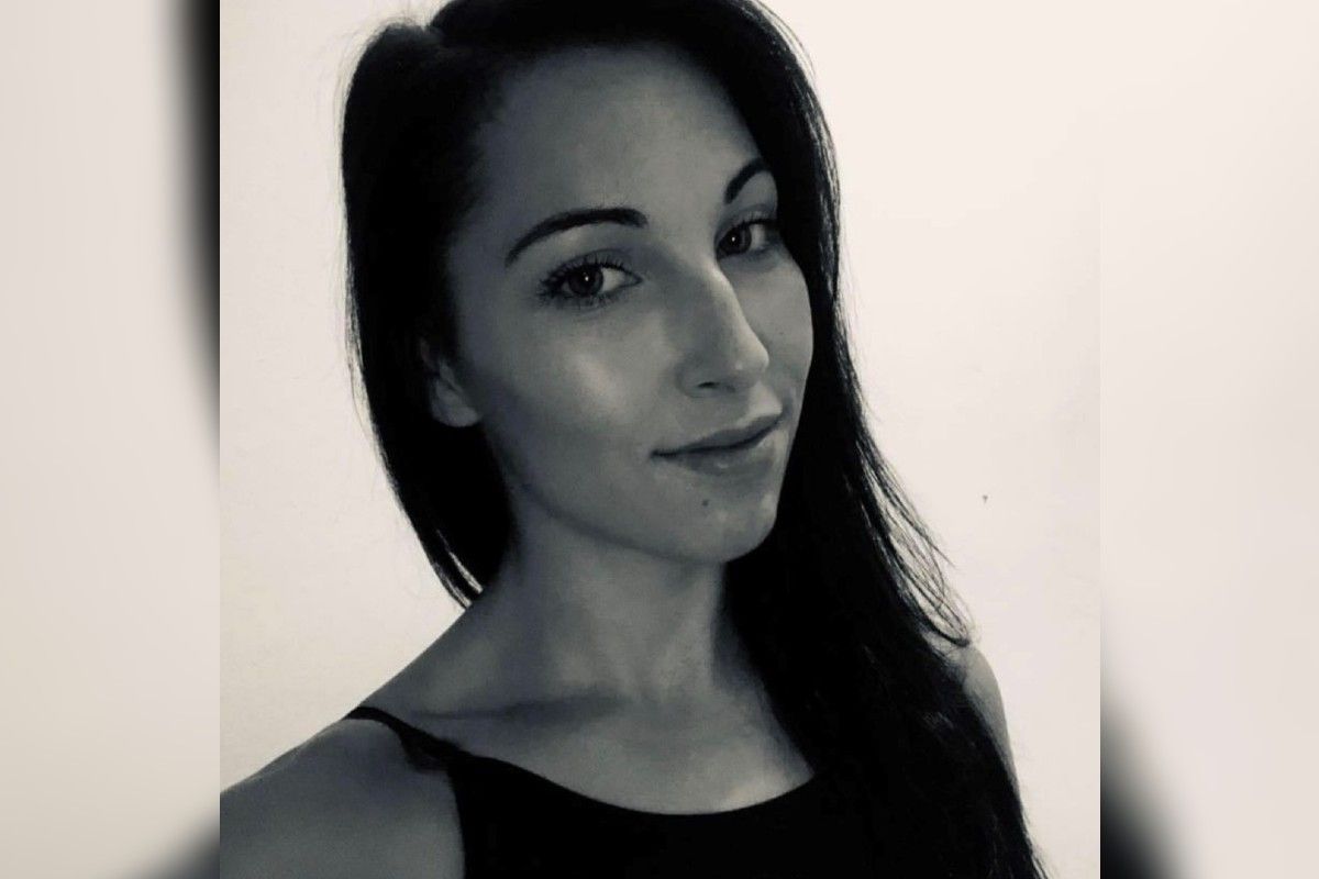 Family pay tribute to "Amazing daughter, sister and mother of two ...