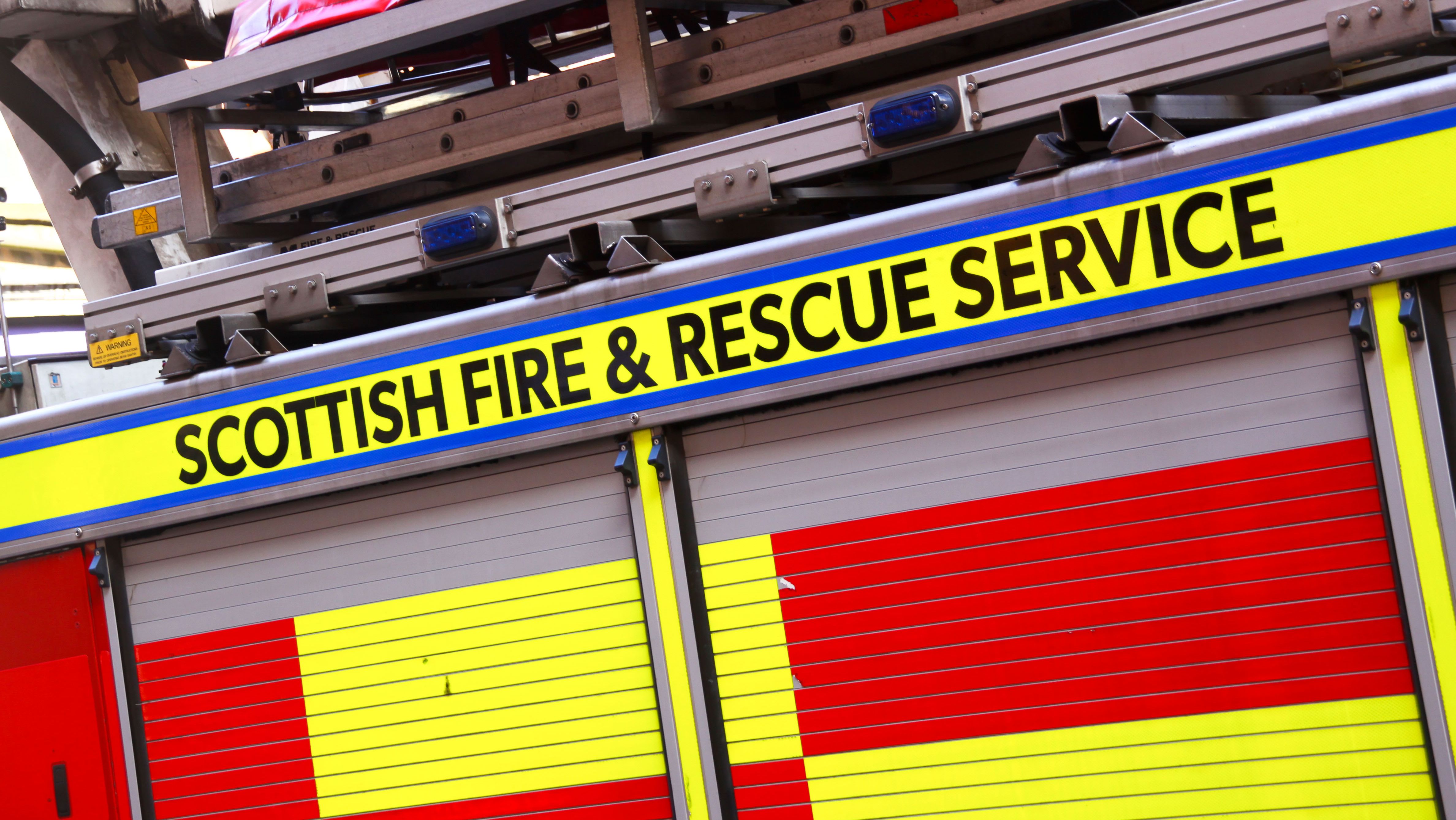 Man Rescued From Car After Dundee Roundabout Crash