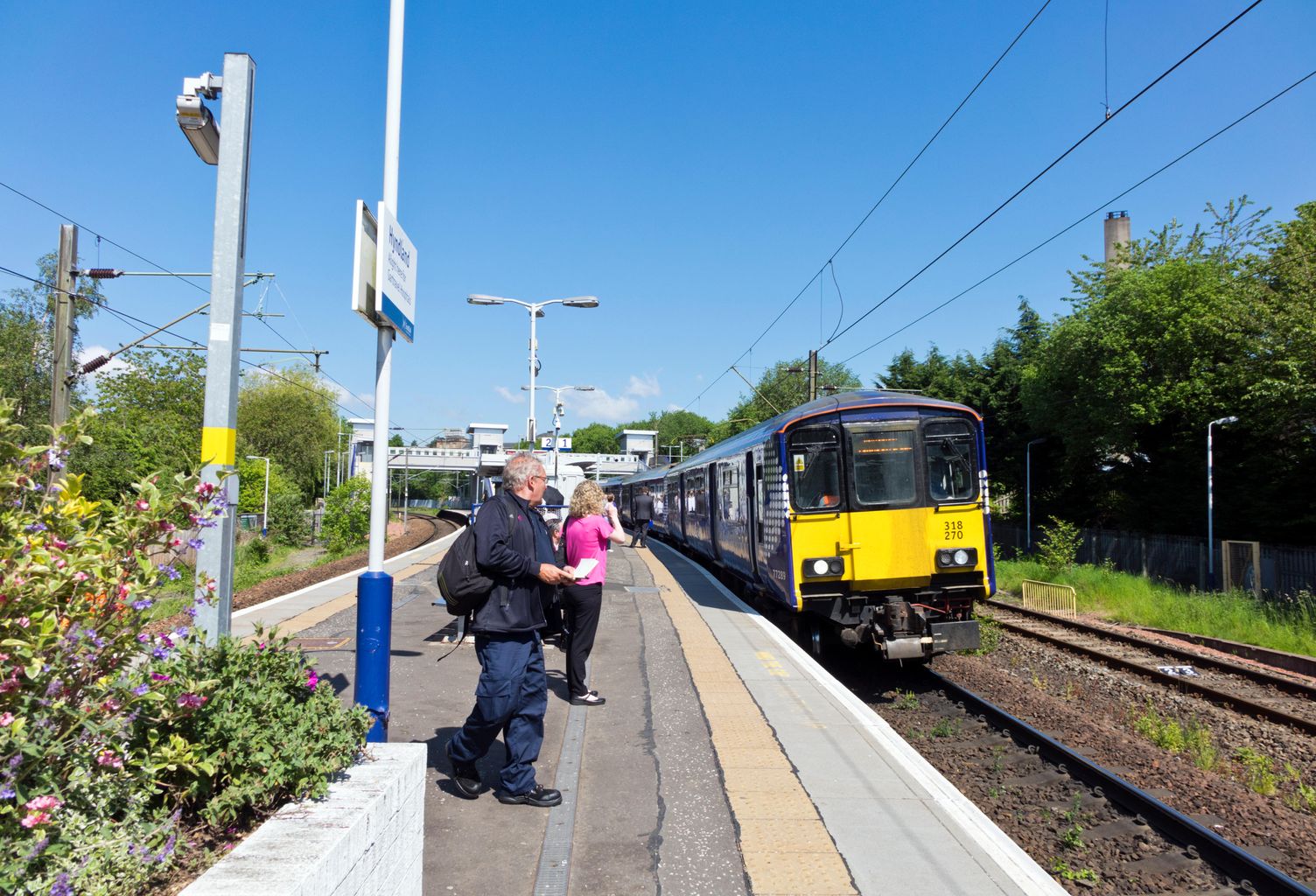 woman pushed onto tracks at Hyndland train station