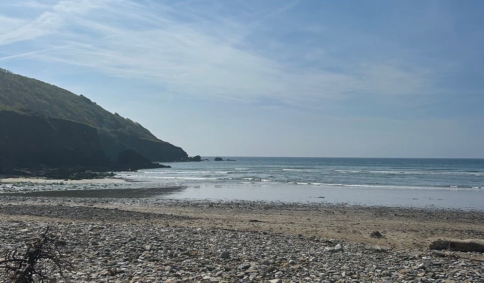 'Brown flag' for Cornish beach | News - Hits Radio (Cornwall)