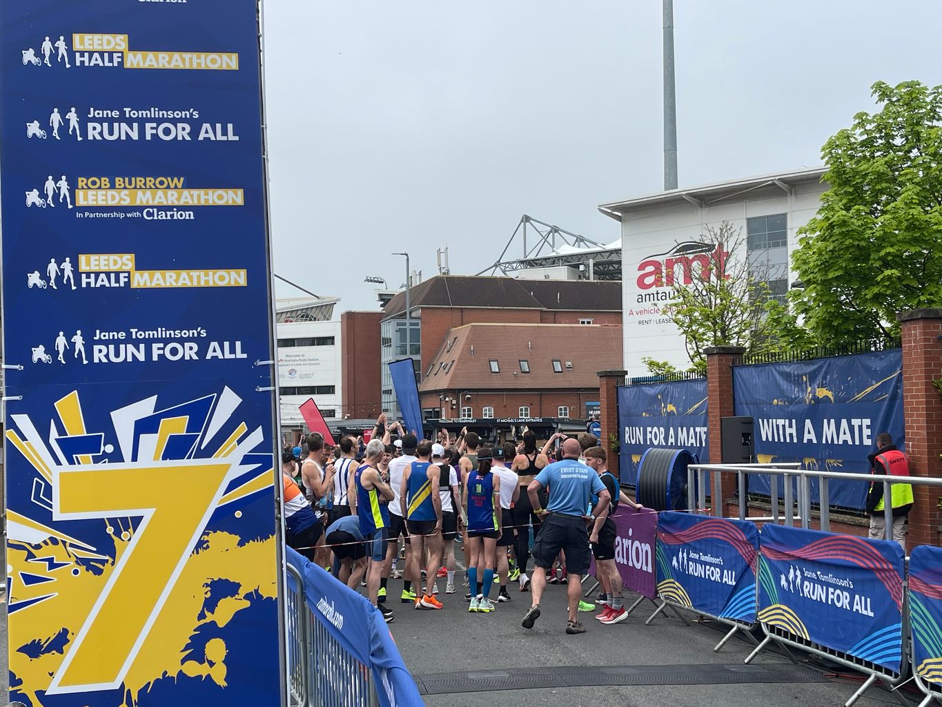Thousands of people take to Leeds Marathon in honour of Rob Burrow