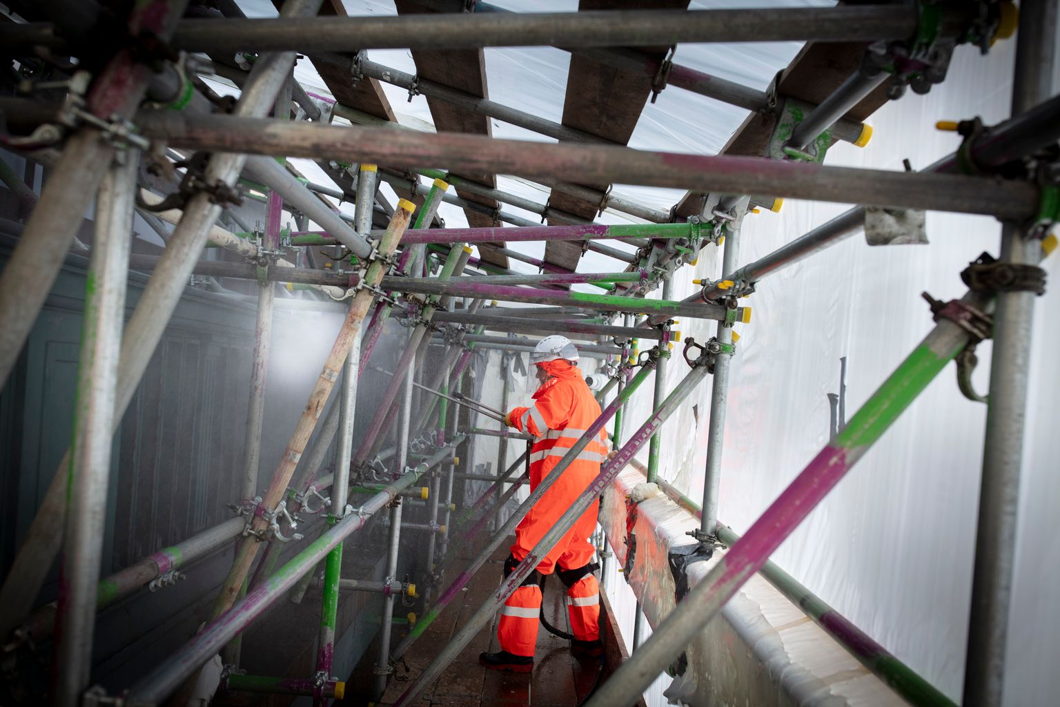 Council releases behind the scenes shots of Tyne Bridge restoration work