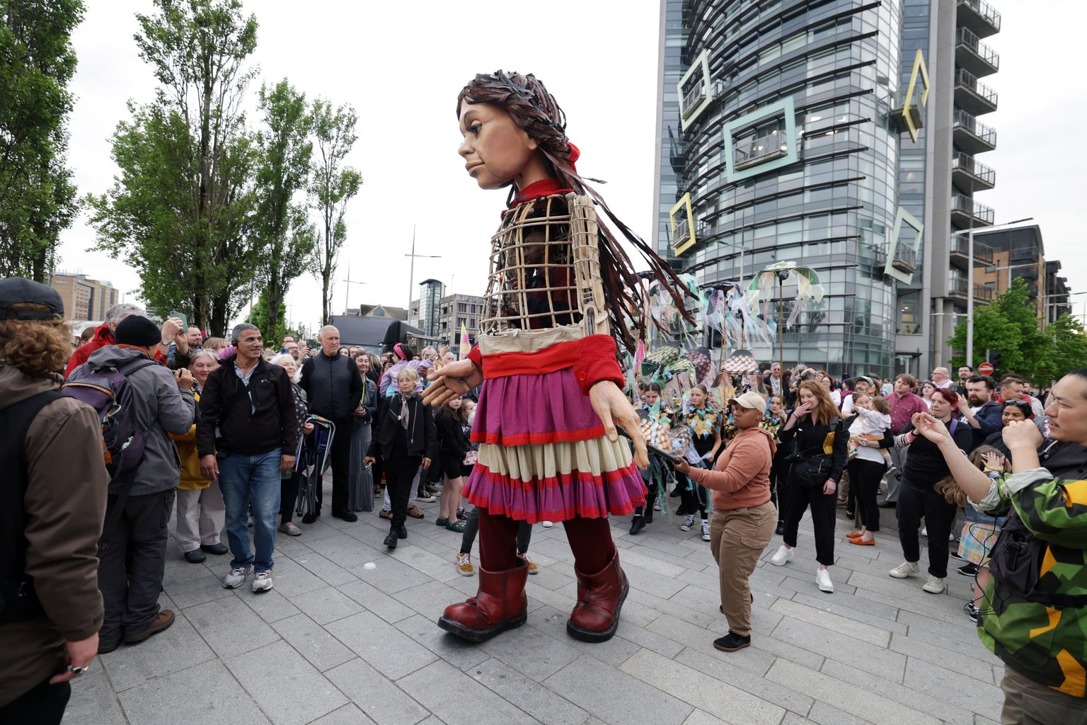 Syrian refugee giant puppet arrives in Belfast | News - Cool FM