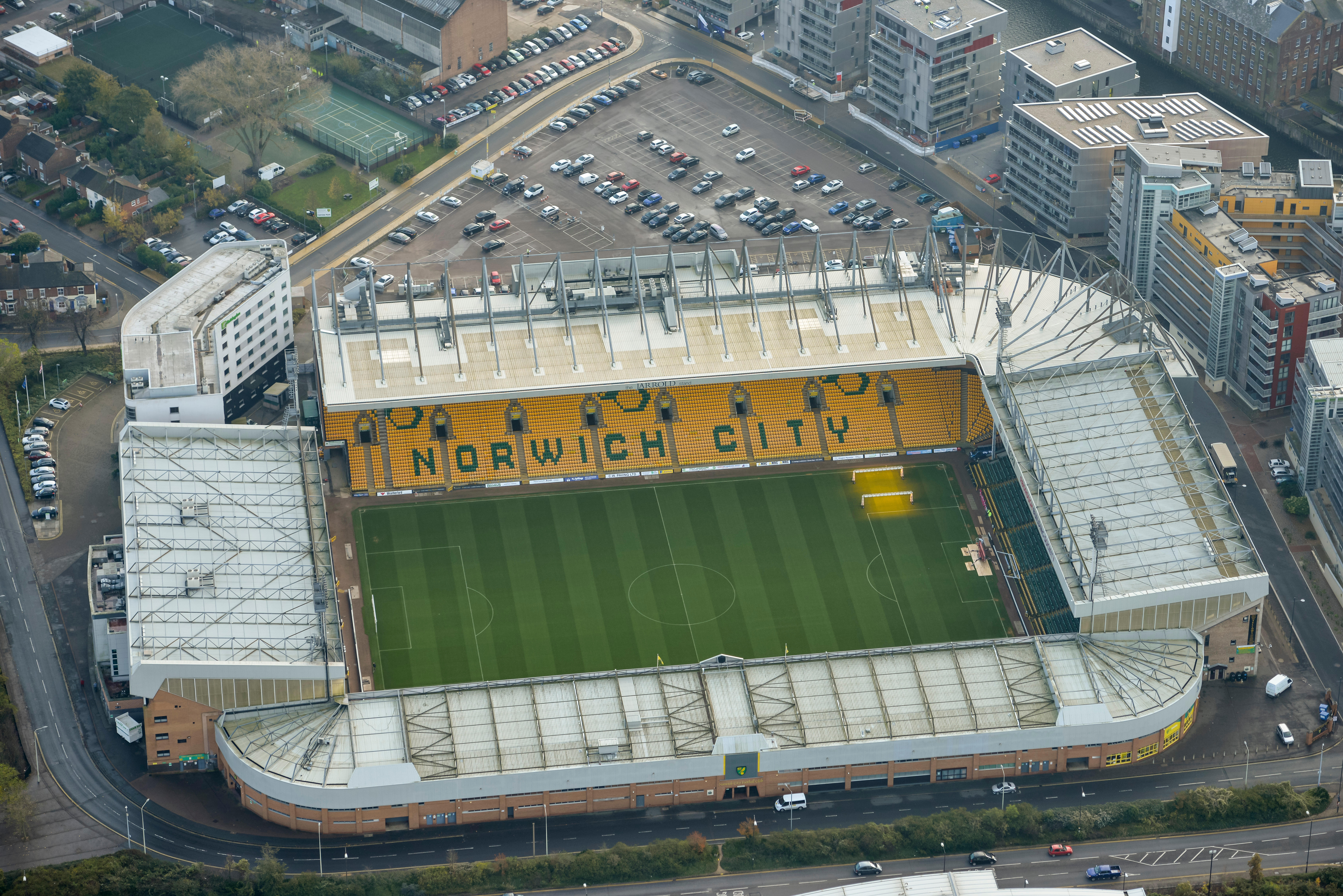 Norwich City announce player departures