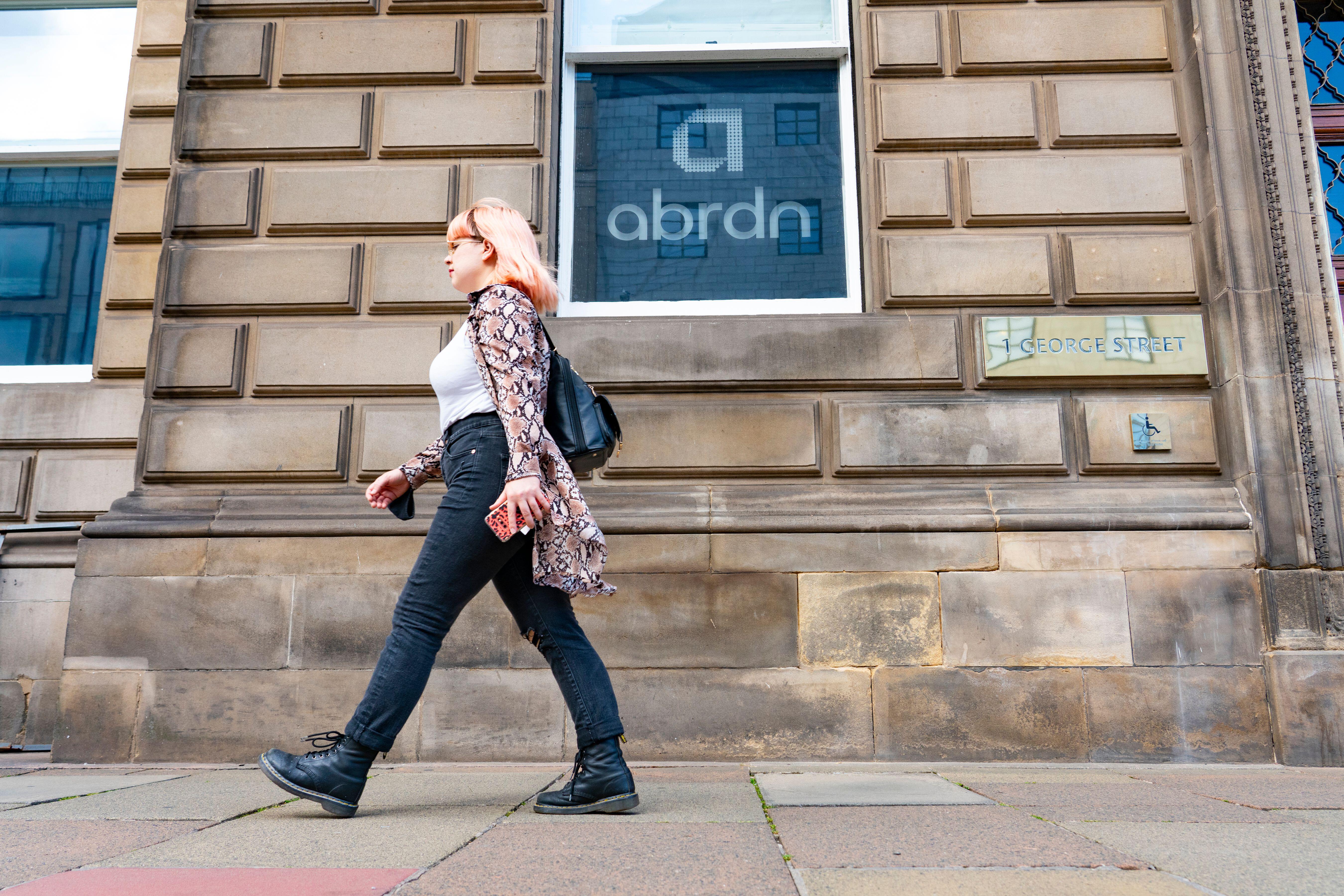 ABRDN boss steps down after overseeing vowel-free rebrand | News - Forth 1