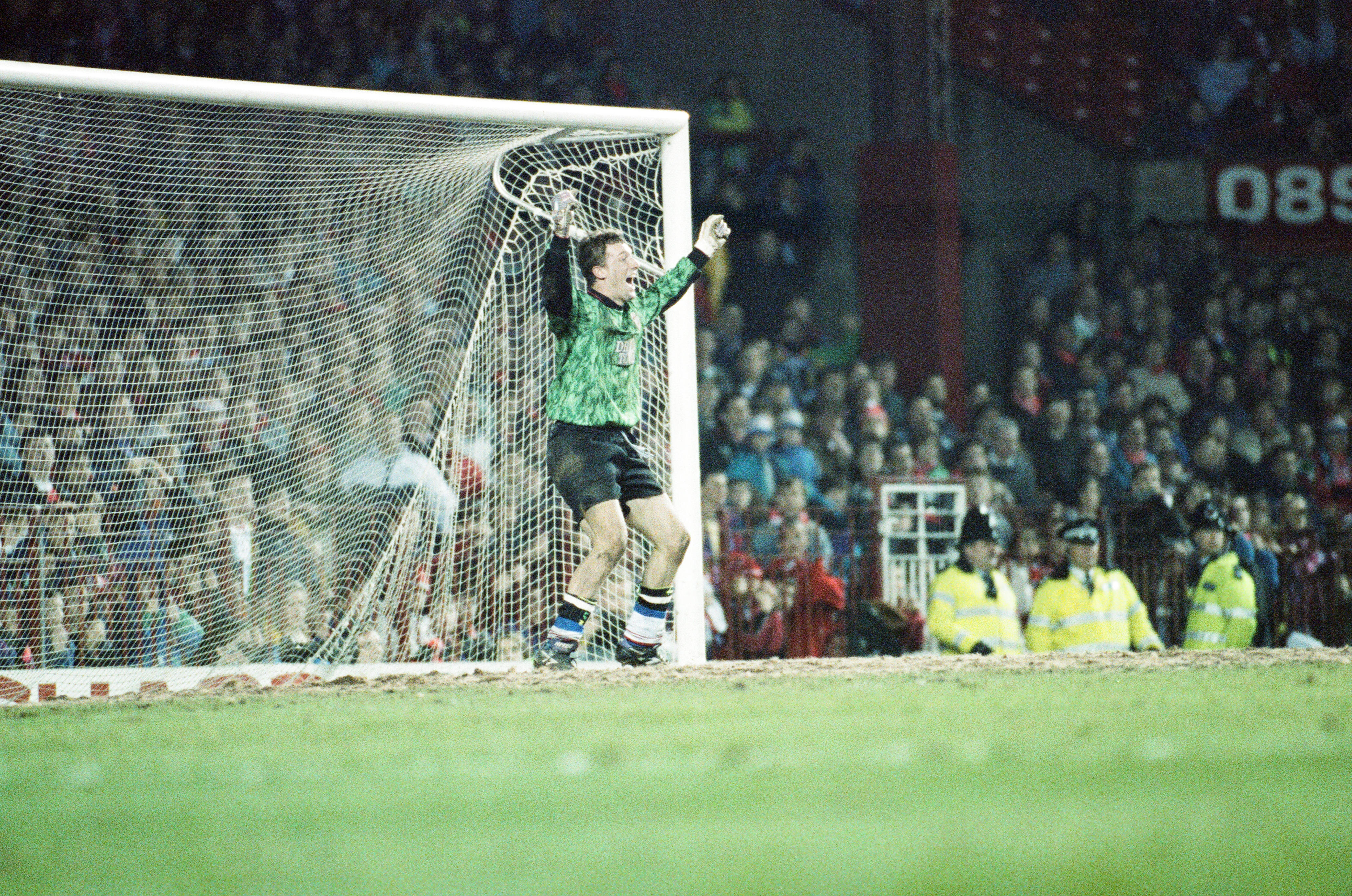 Tim Flowers takes charge at Redditch United