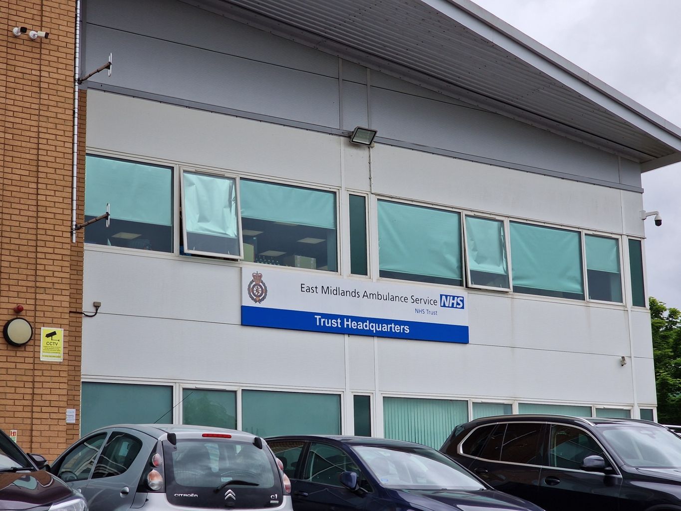 Concern over ambulance handover delays across the East Midlands