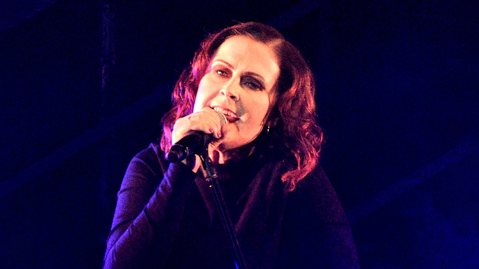 Alison Moyet announces new album 'Key' including 18 songs