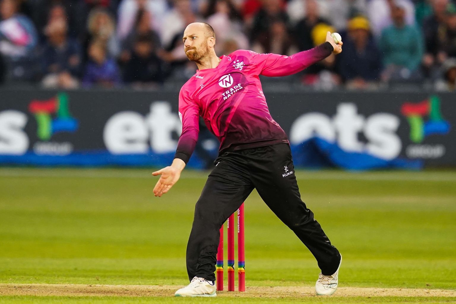 Jack Leach commits two more years with Somerset Cricket