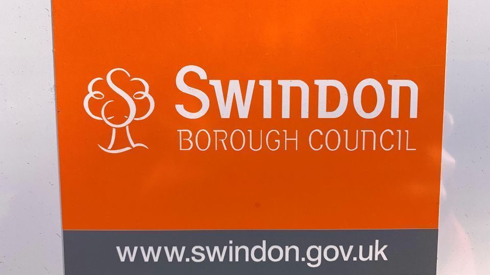 Mayor of Swindon's twin town visits the Borough