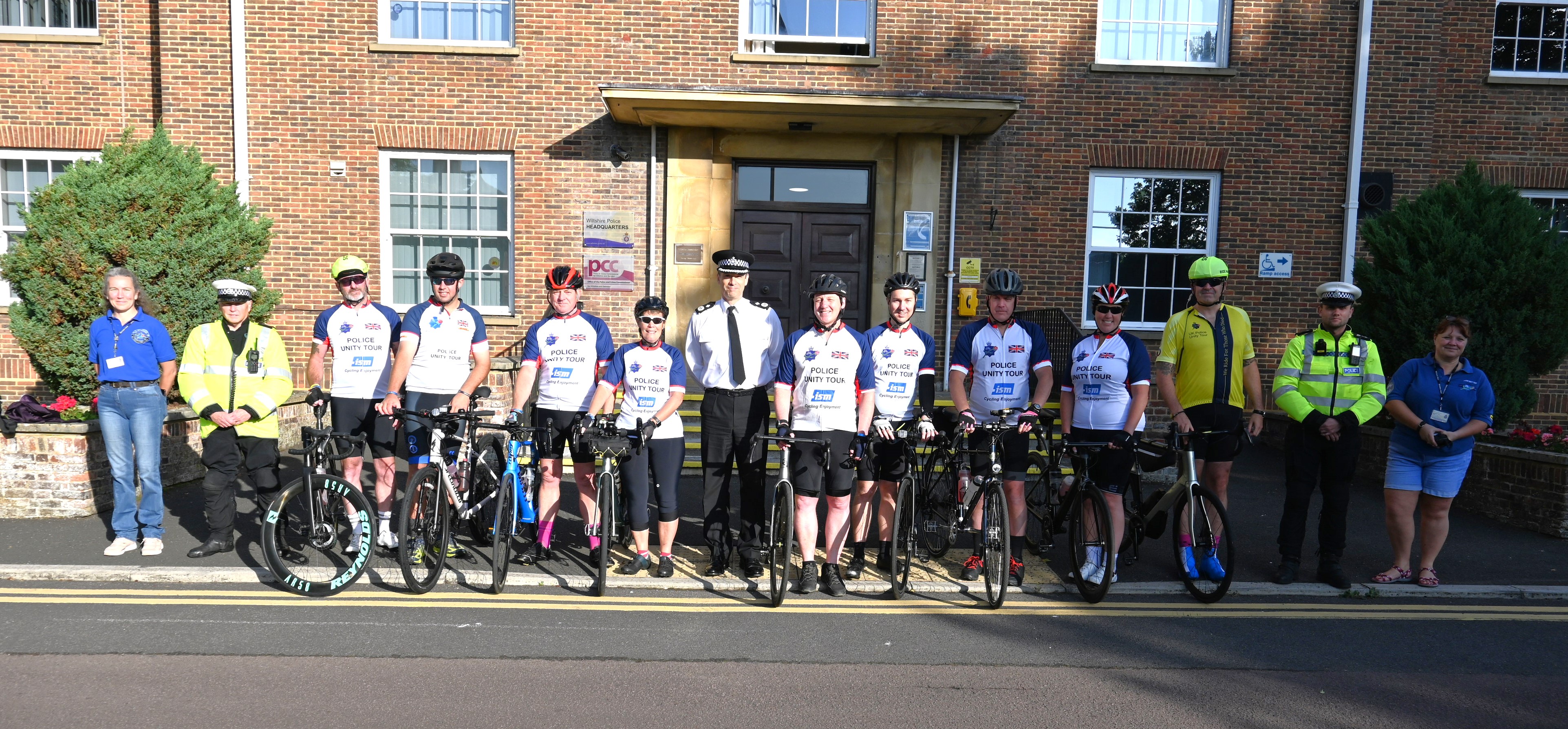 Wiltshire Police complete cycle challenge for fallen colleagues