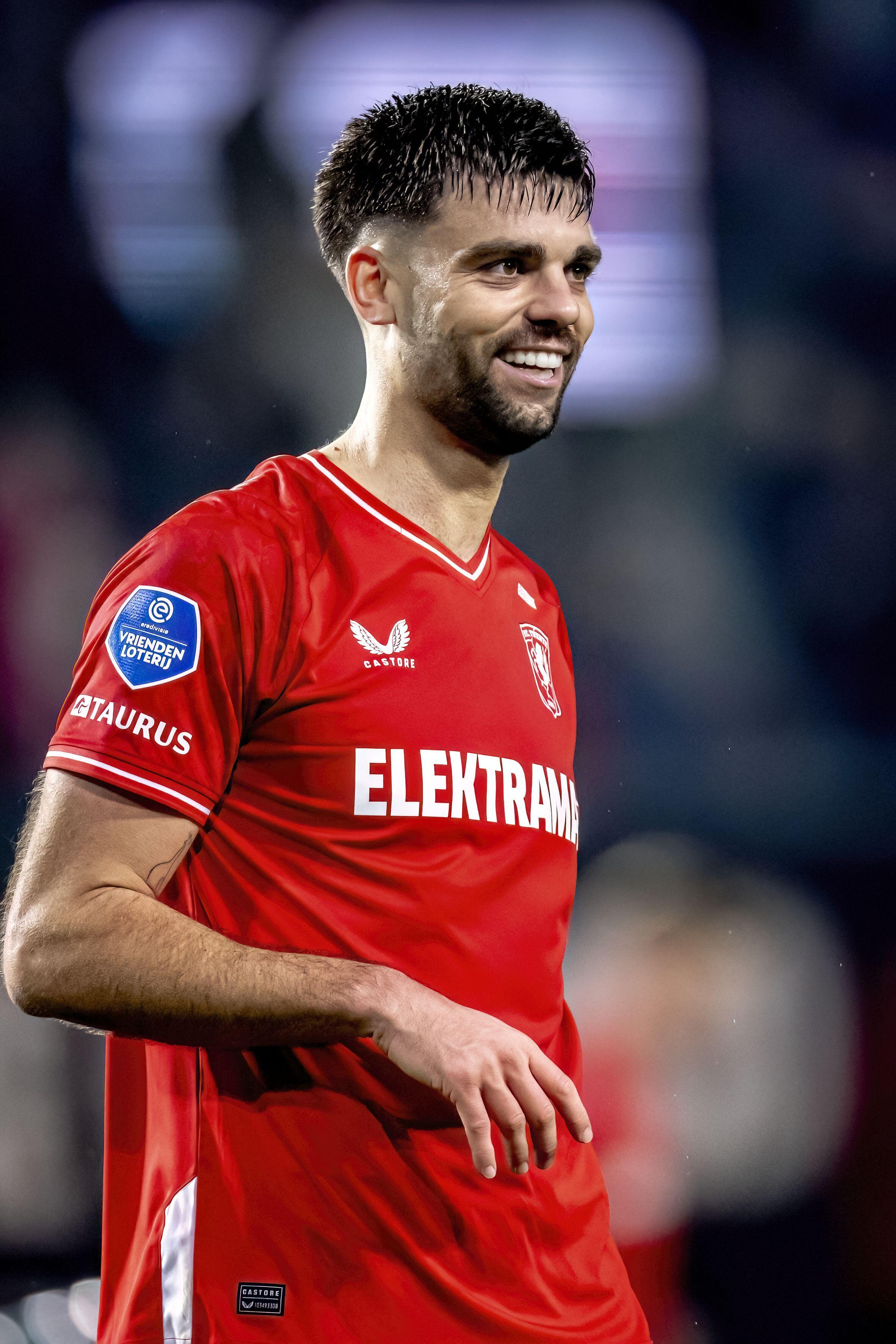 Rangers close in on FC Twente captain Robin Propper