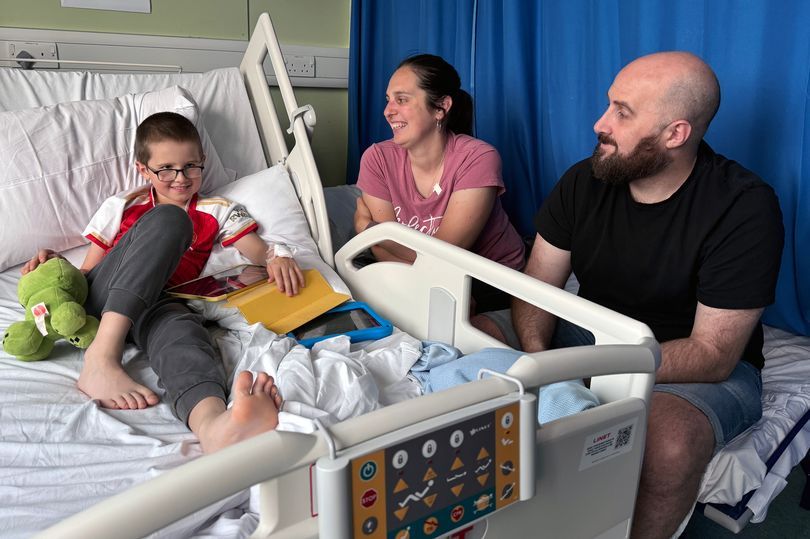 'Pioneering' robot carries out kidney surgery on child for first time ...