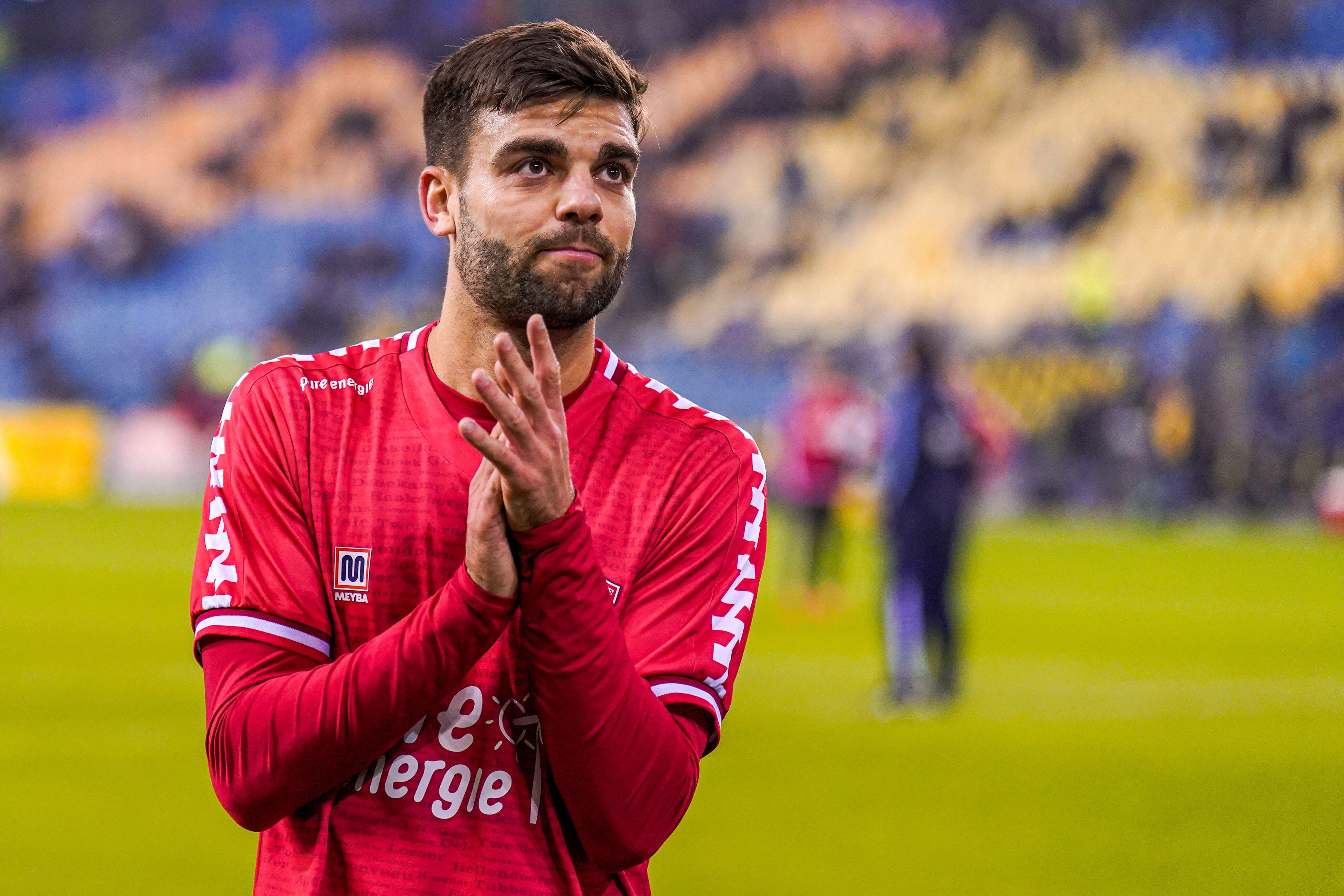 Rangers complete signing of defender Robin Propper