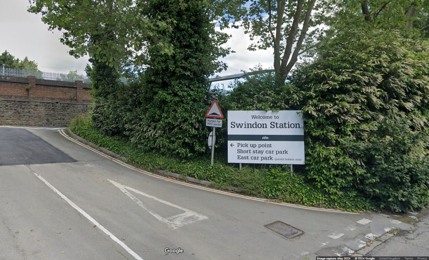'Essential maintenance' at Swindon Train Station