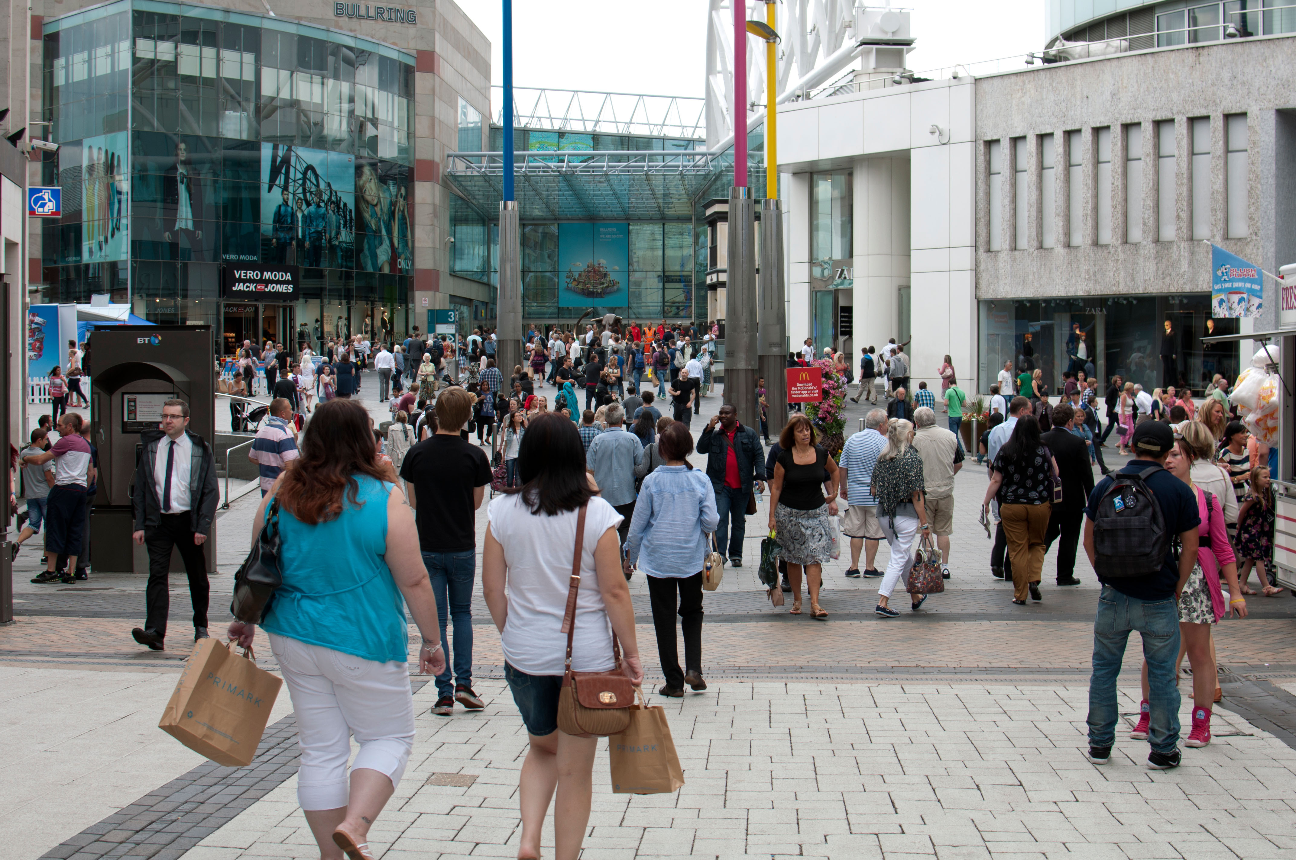 Riots 'severely impact' shopper footfall in Birmingham | News - Hits ...