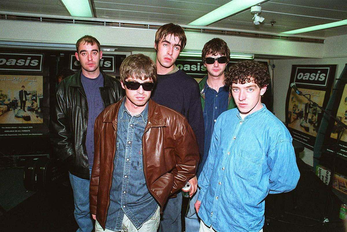 Oasis on course to hit Number 1 on UK album chart