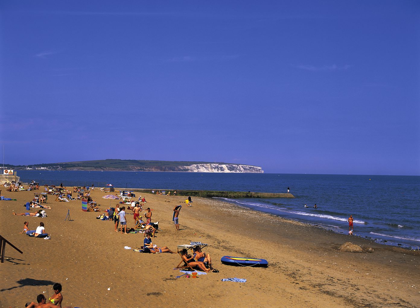Body found on Isle of Wight beach