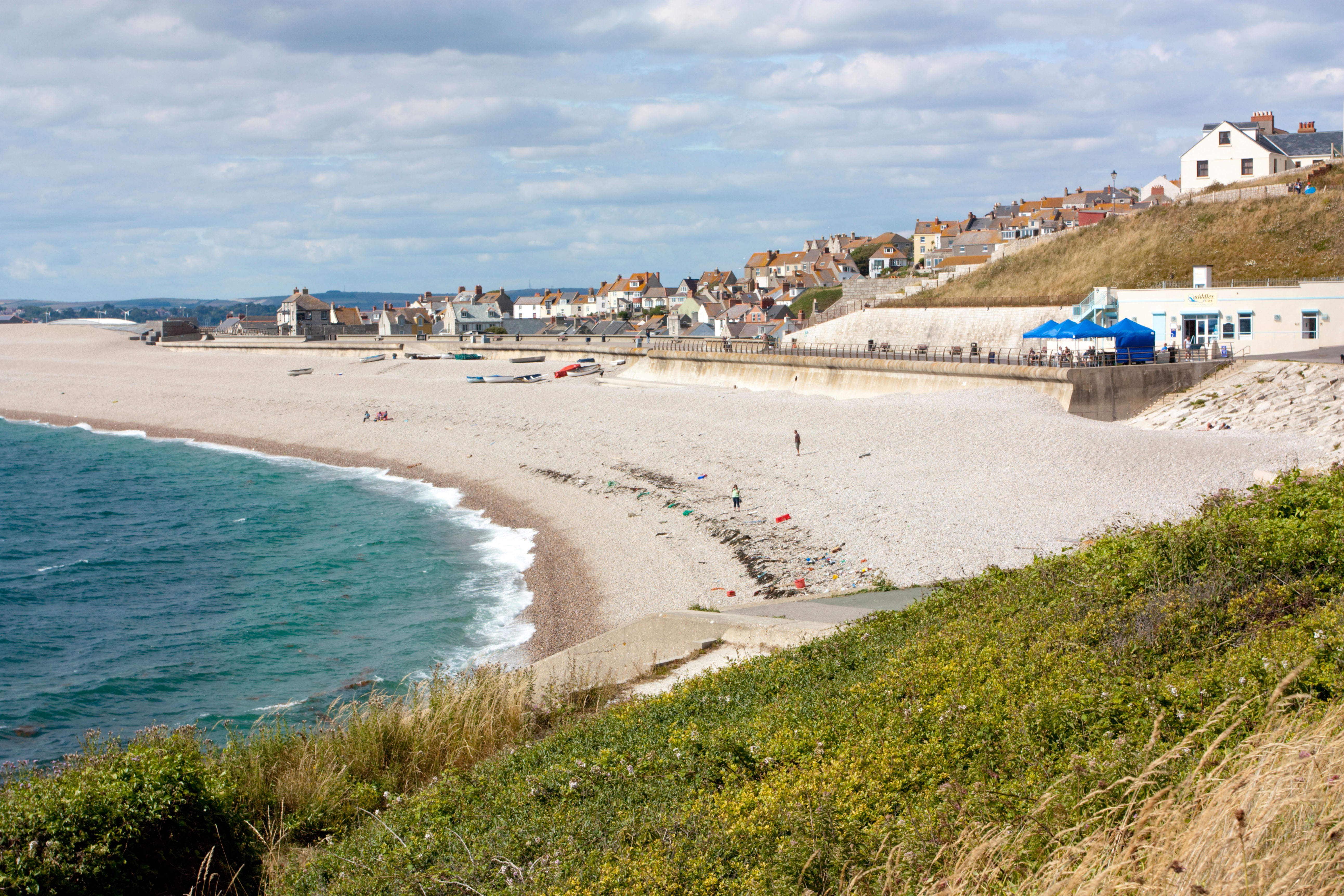 Public asked for views on Chesil Cove curved sea wall repairs