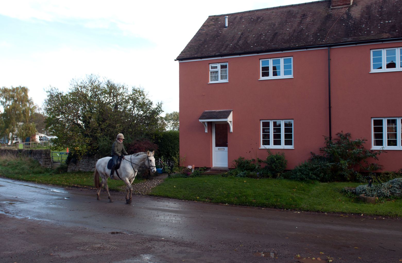 Horse riders take to Worcestershire streets in vulnerable road users ...