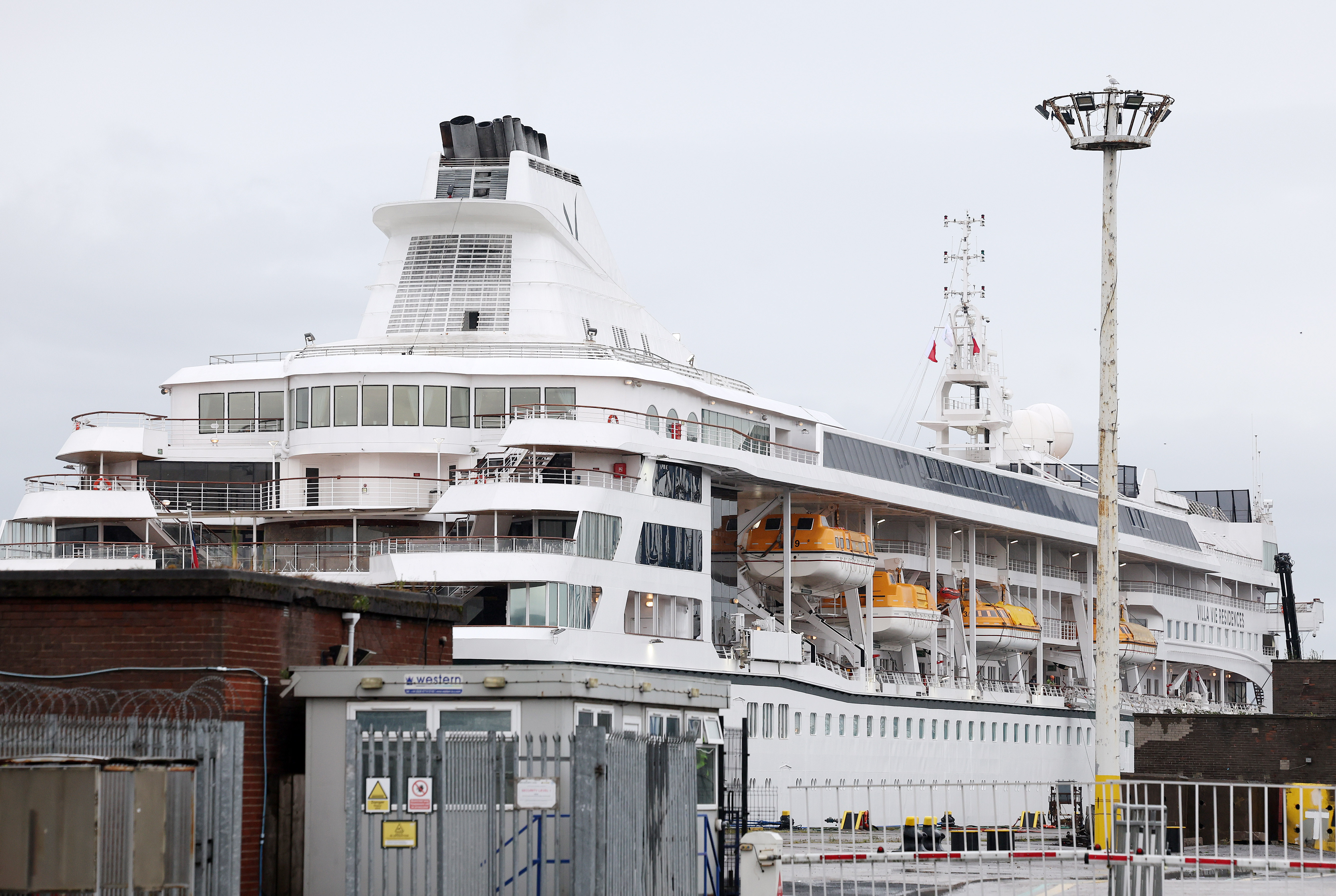Stranded ship still in Northern Ireland despite leaving last night