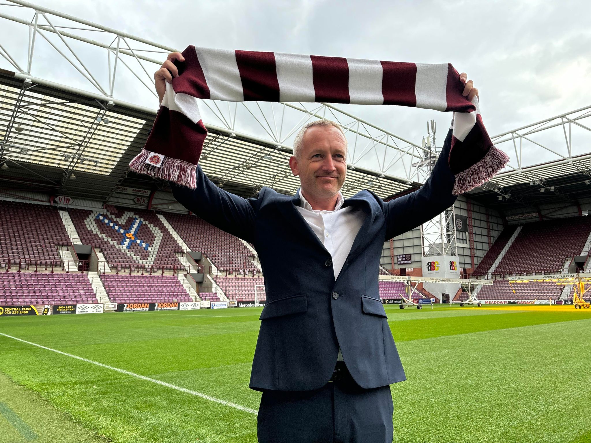 WATCH: A behind the scenes look at the unveiling of Hearts new manager
