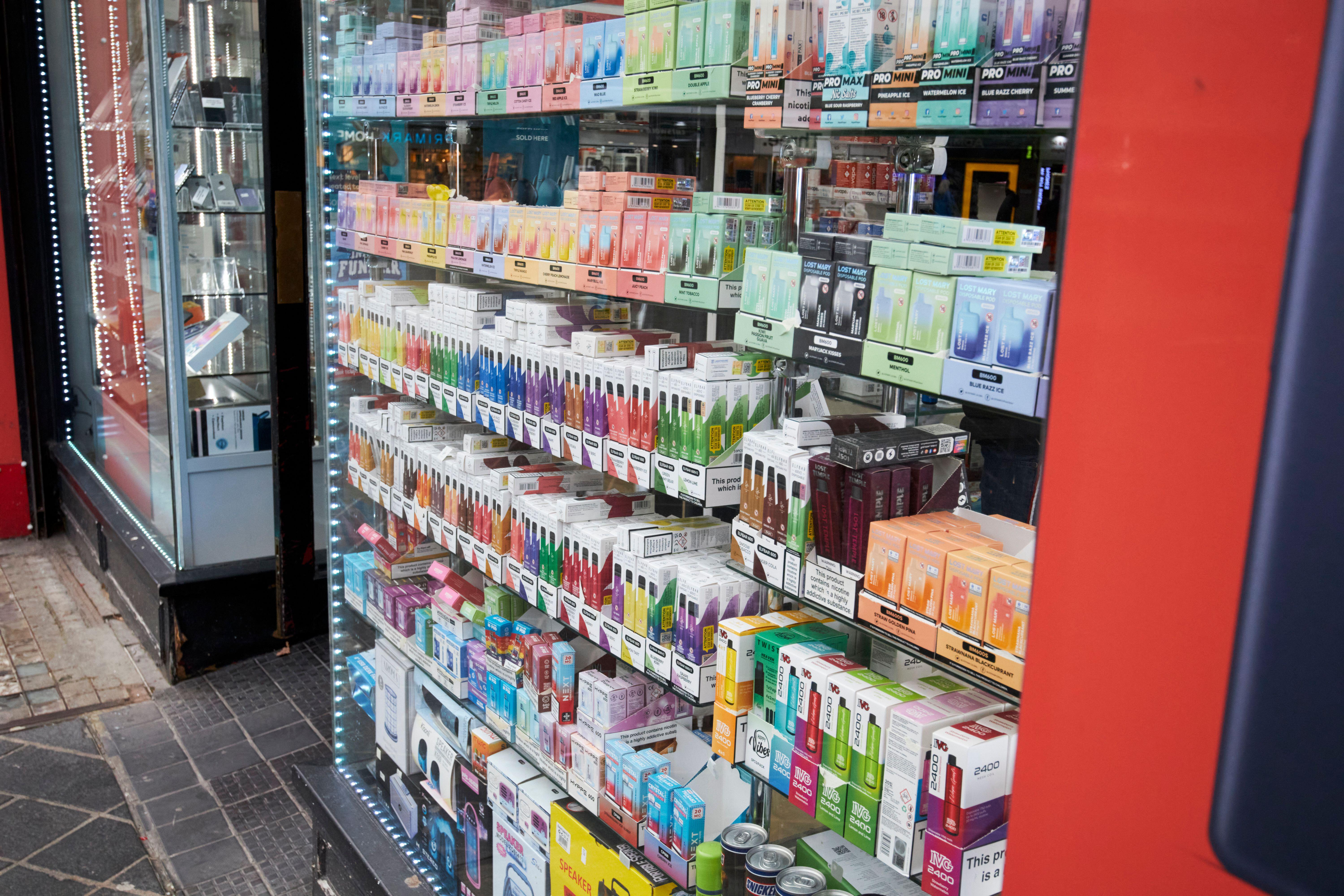 Disposable vapes set to be banned | News - Greatest Hits Radio 60s