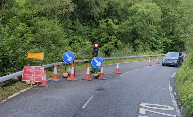 Major mid-Wales road closure delayed after rail crash