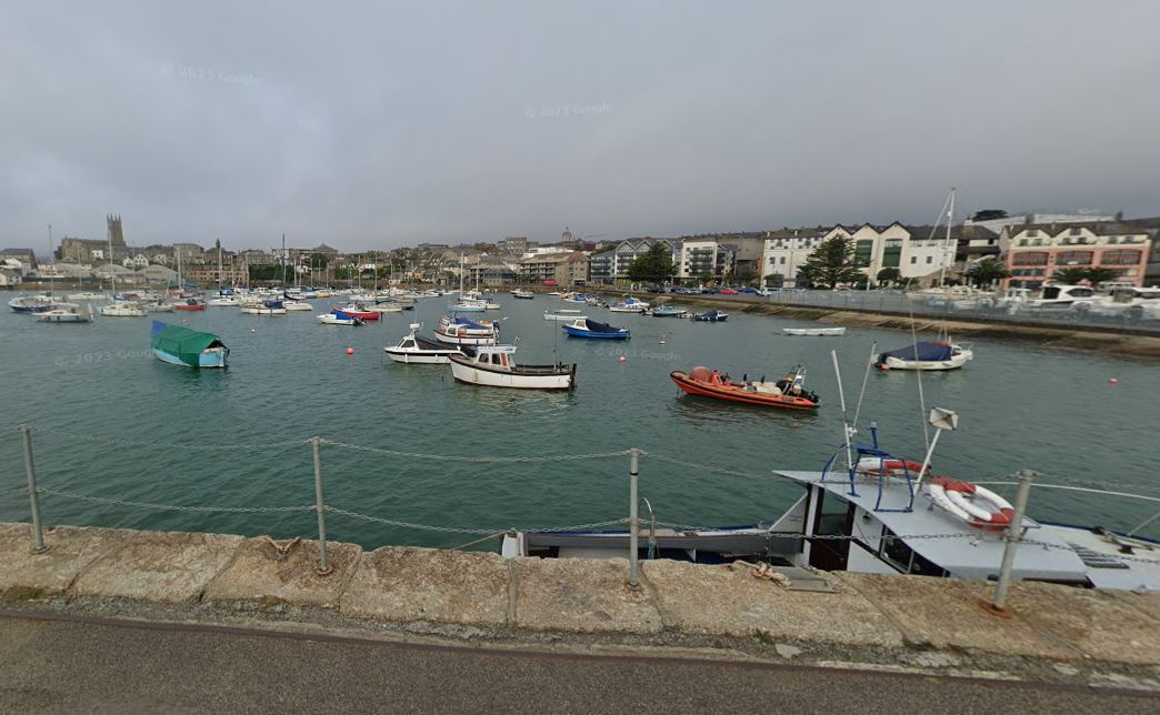 Project feeding vulnerable people in Penzance opens new kitchen