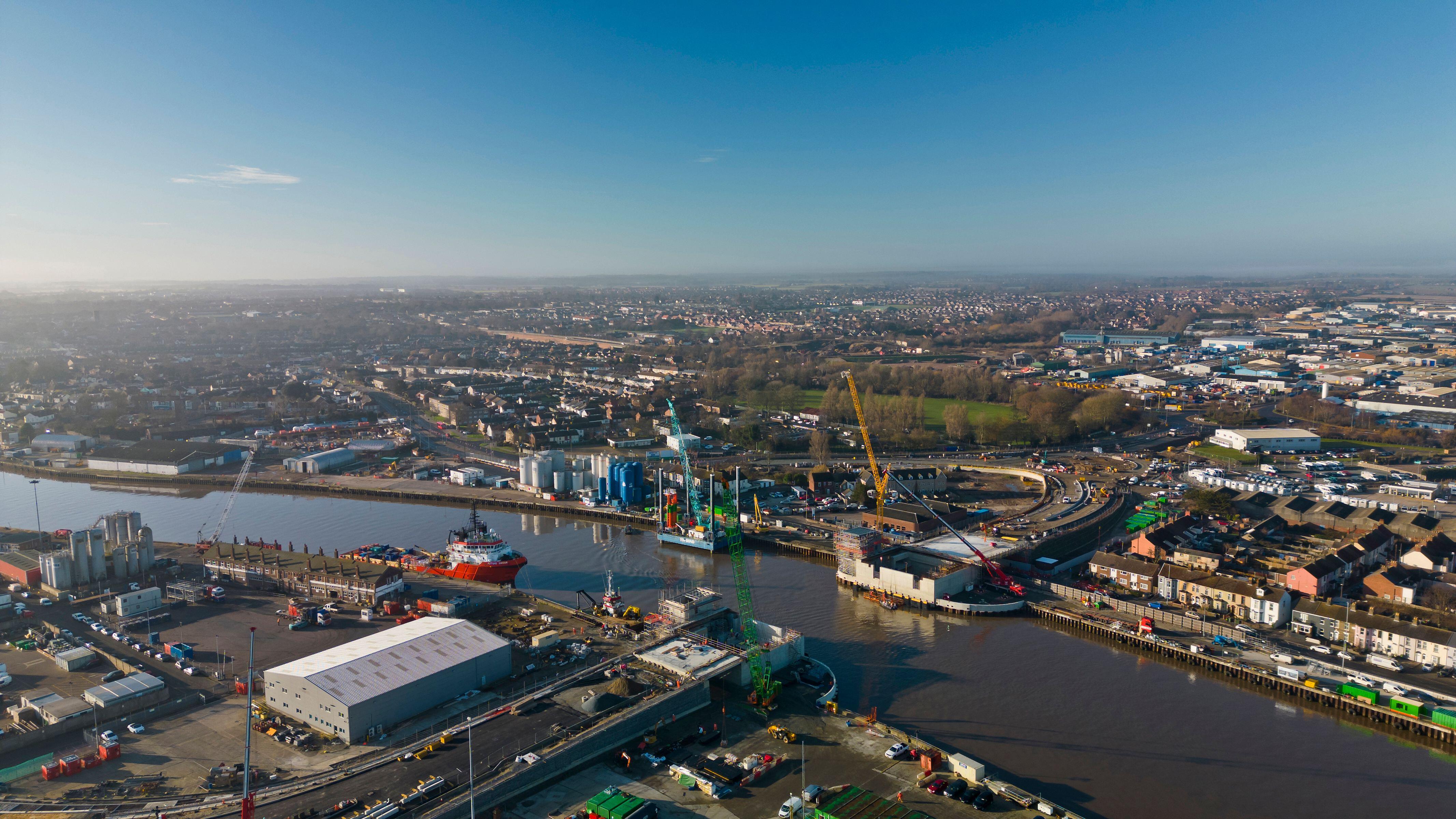 Ship carrying potentially explosive fertiliser returns to Great Yarmouth