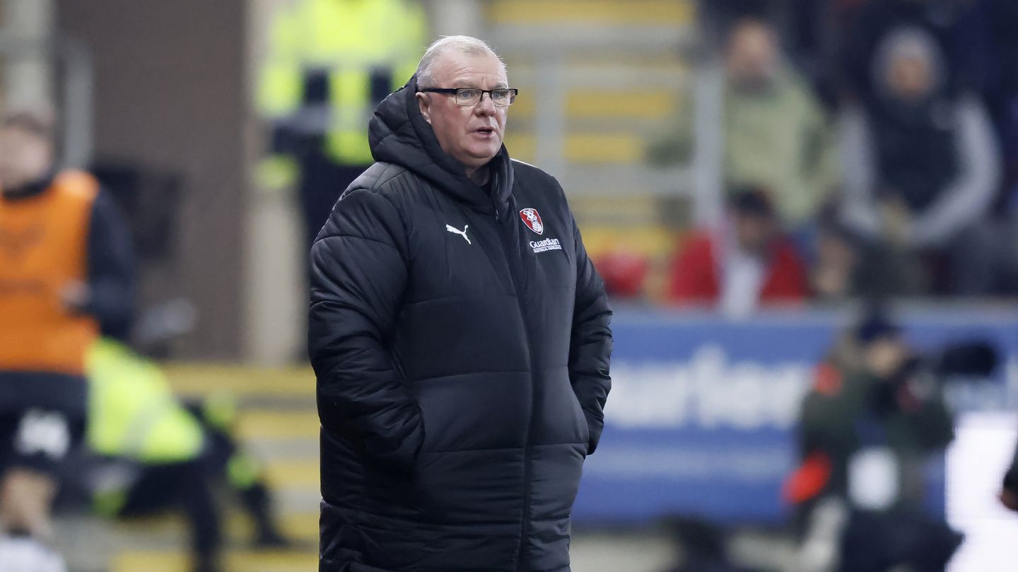 Steve Evans apologises to fans after Rotherham United match cancelled