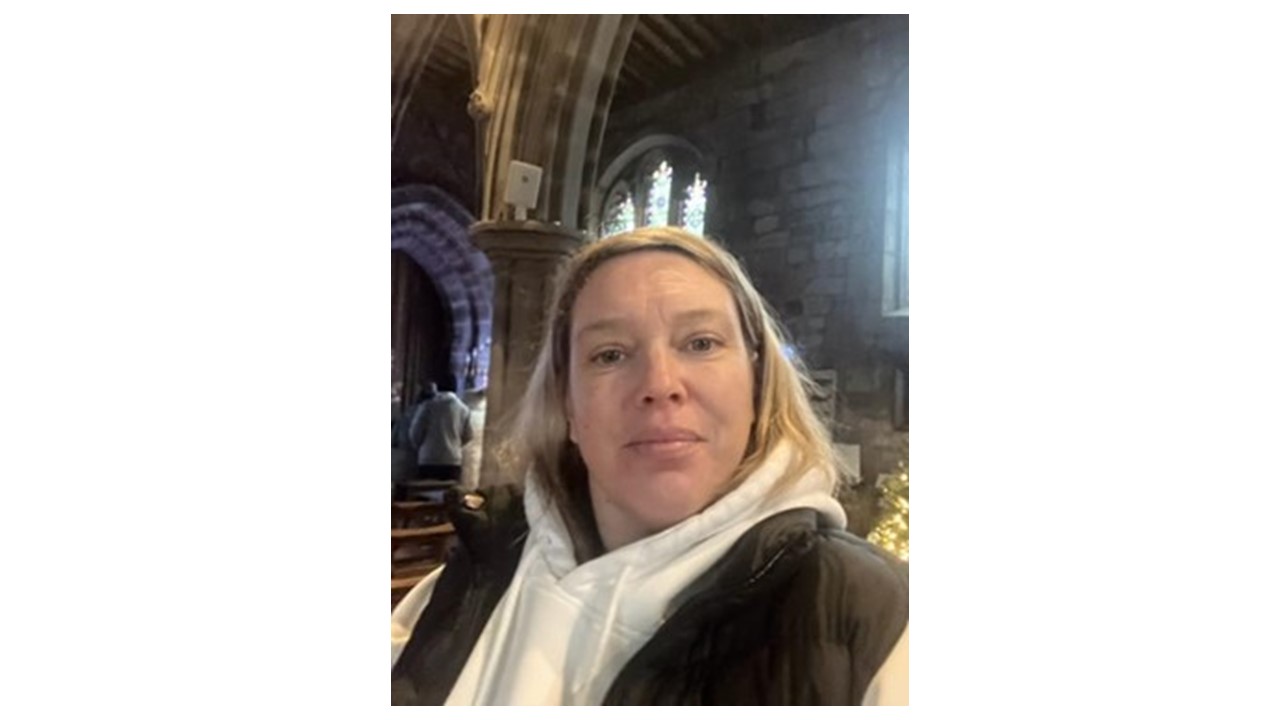 Community searches for missing woman from Worcestershire