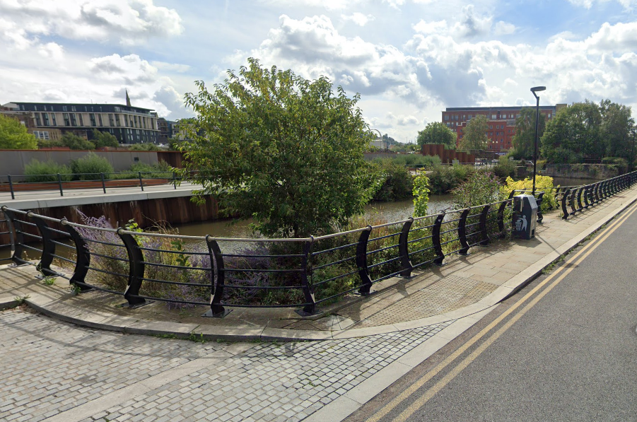 Appeal to find 'good Samaritans' who helped saved man who fell into ...