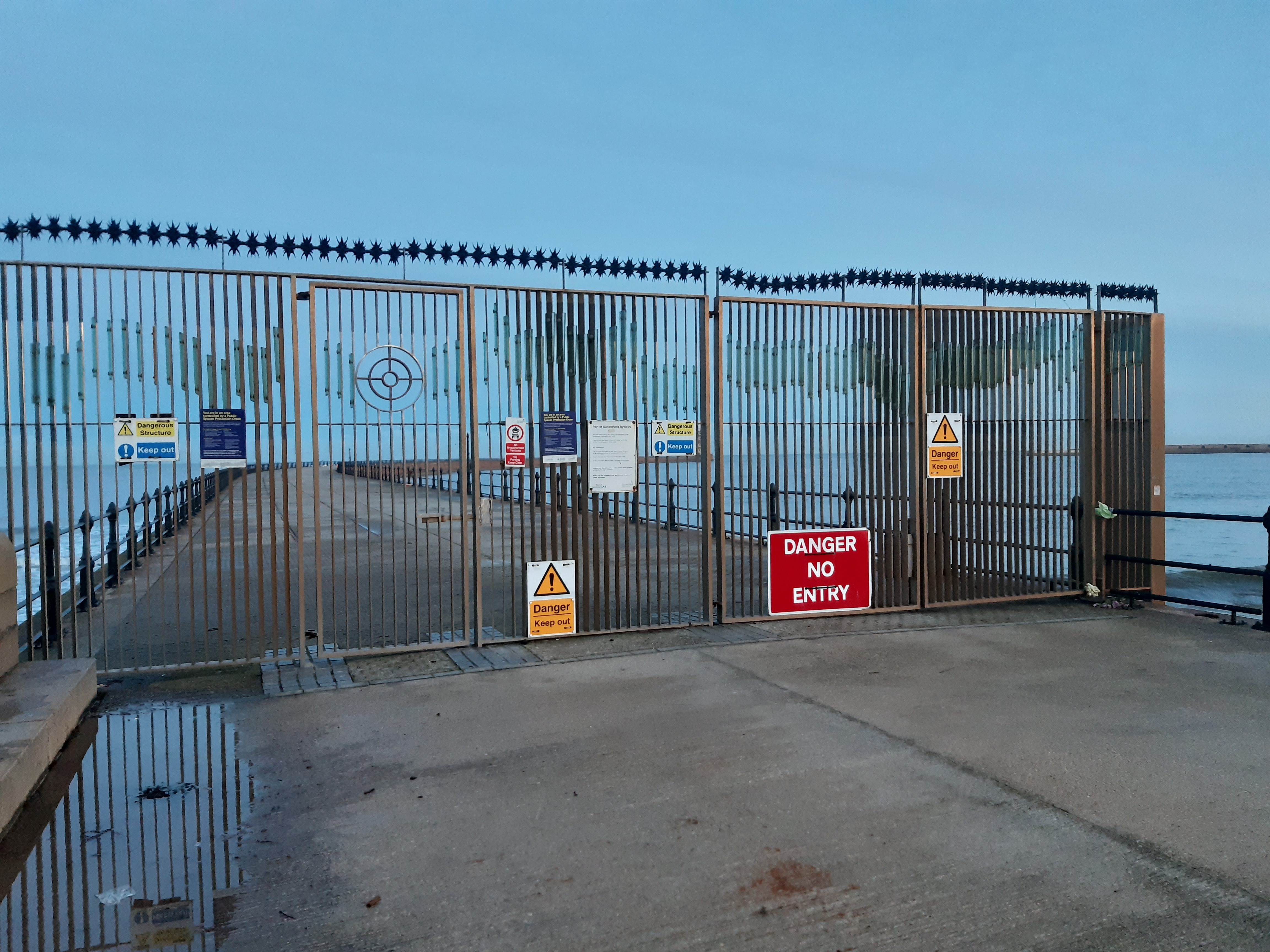 Roker-Pier-Sunderland-Storm-Babet