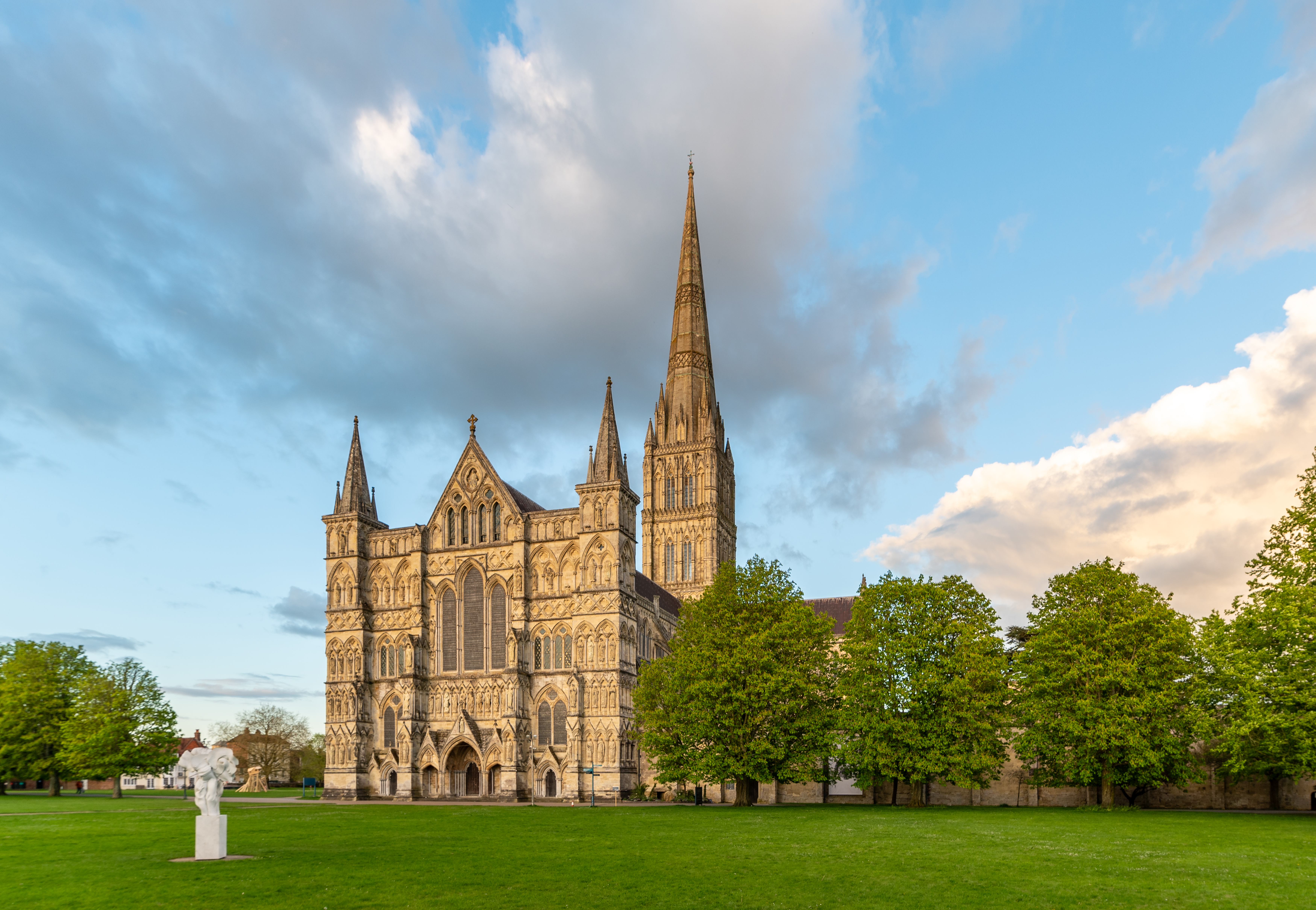 Salisbury Cathedral commissions statue of Archbishop Desmond Tutu