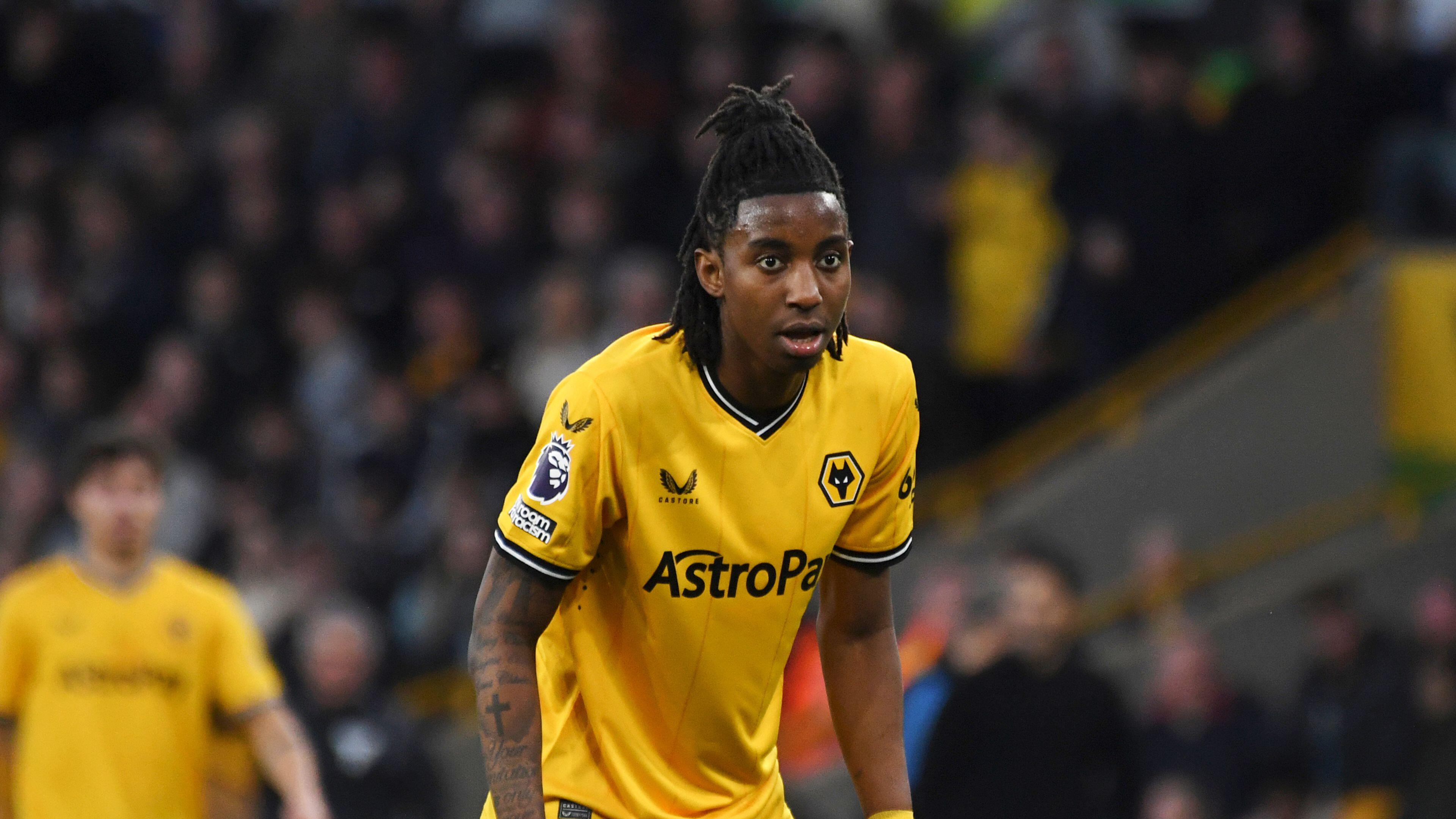 Huddersfield Town announce loan signing of winger Tawanda Chirewa from ...